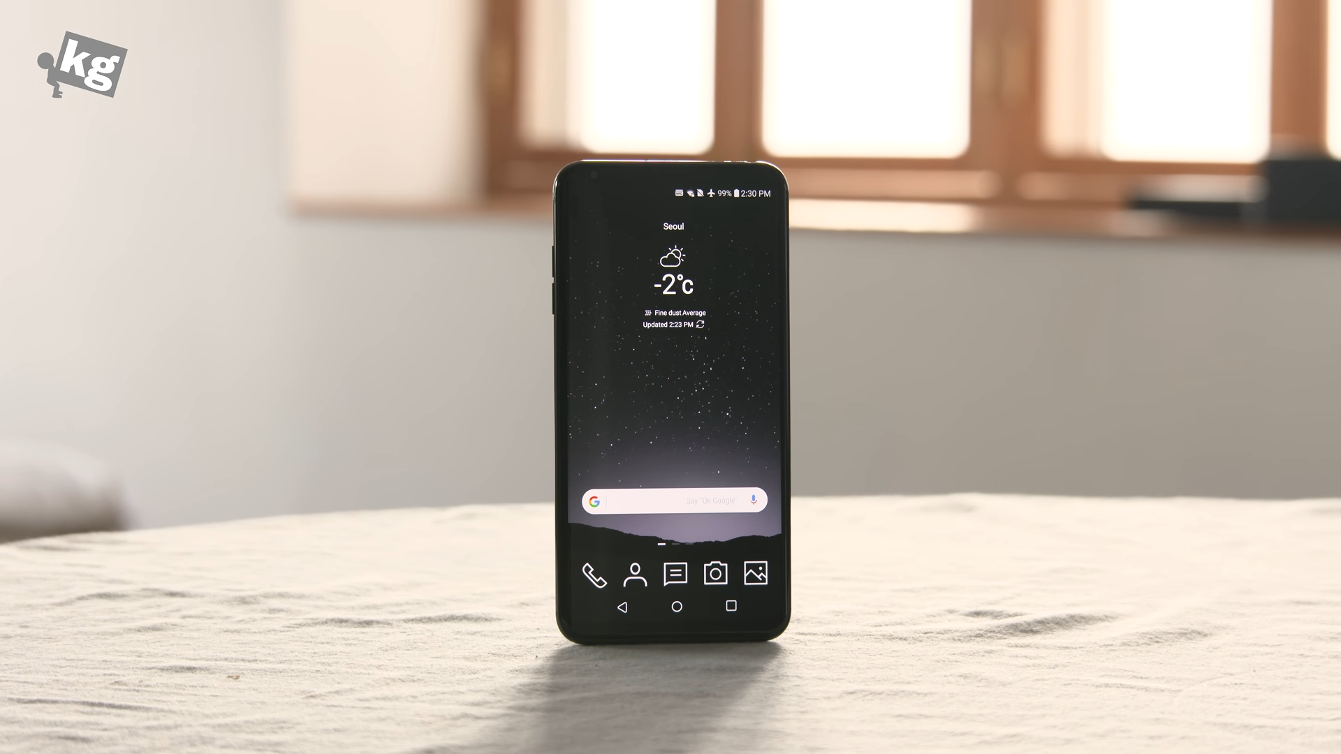 Mở hộp V30 Signature Edition: Smartphone giá 2000 USD của LG