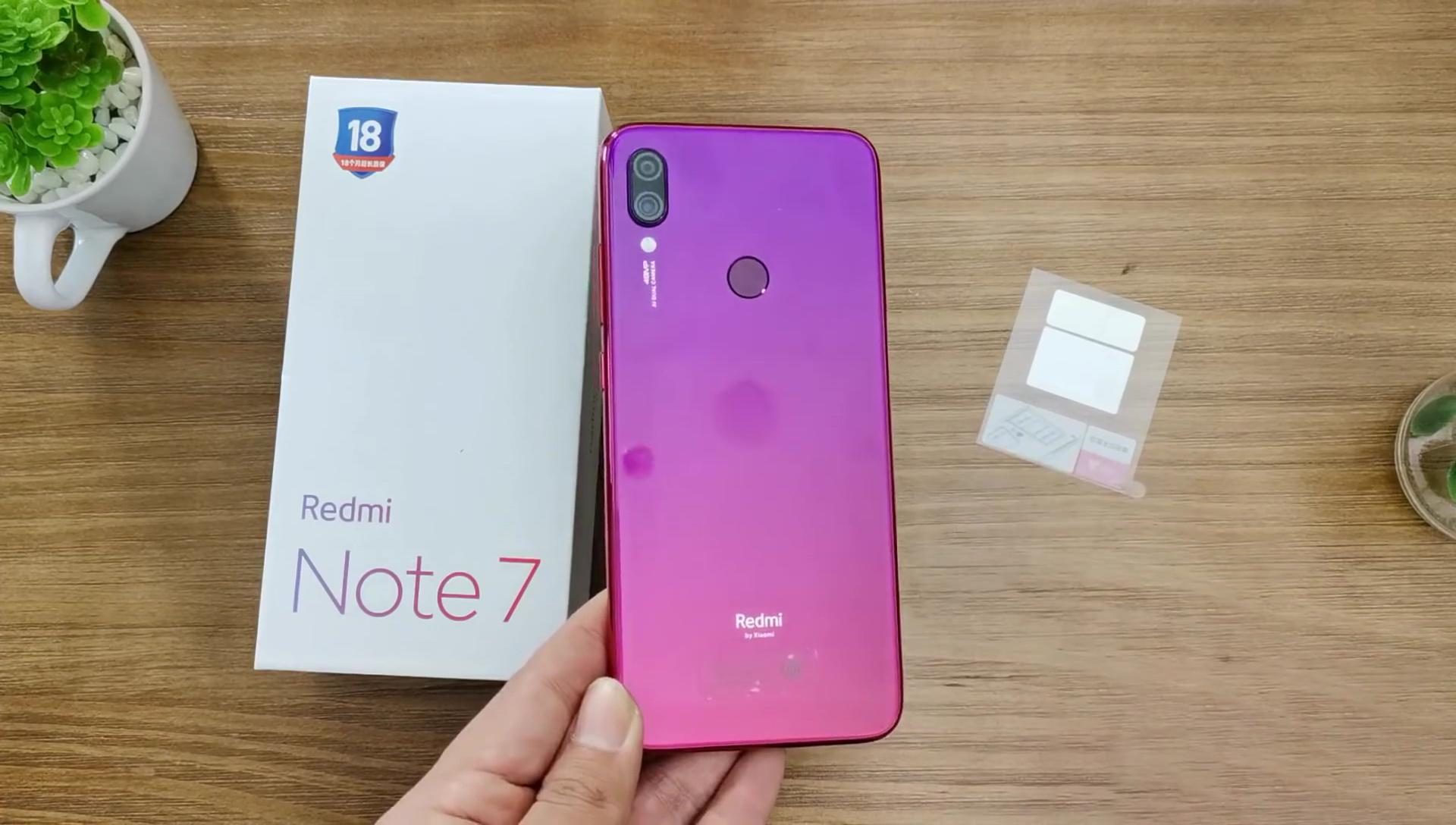 Mở hộp Redmi Note 7: Snapdragon 660, camera 48MP, chống nước, sạc nhanh ...