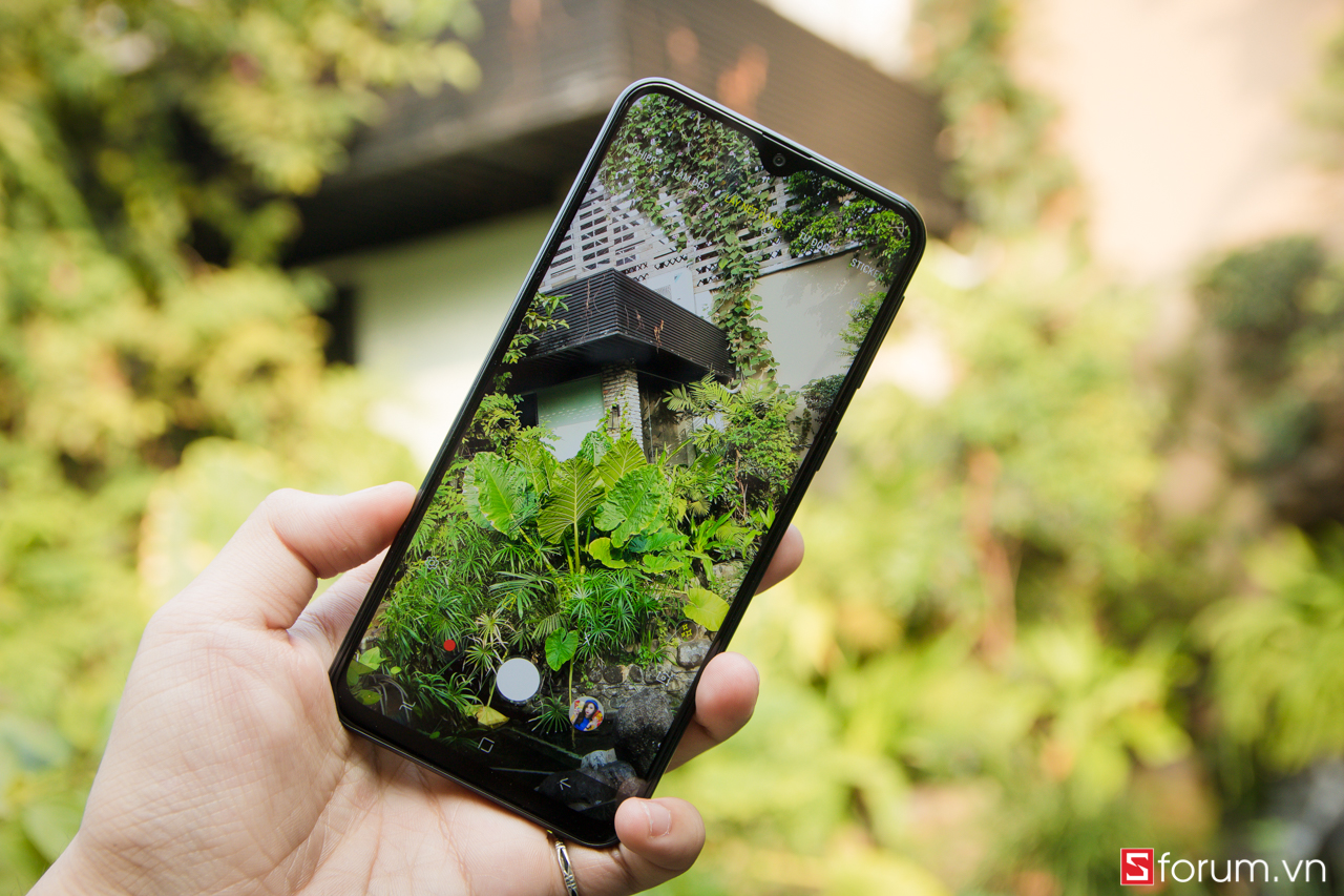 Trên tay Galaxy M20 chính hãng: Màn hình Infinity-V, camera kép, USB-C ...