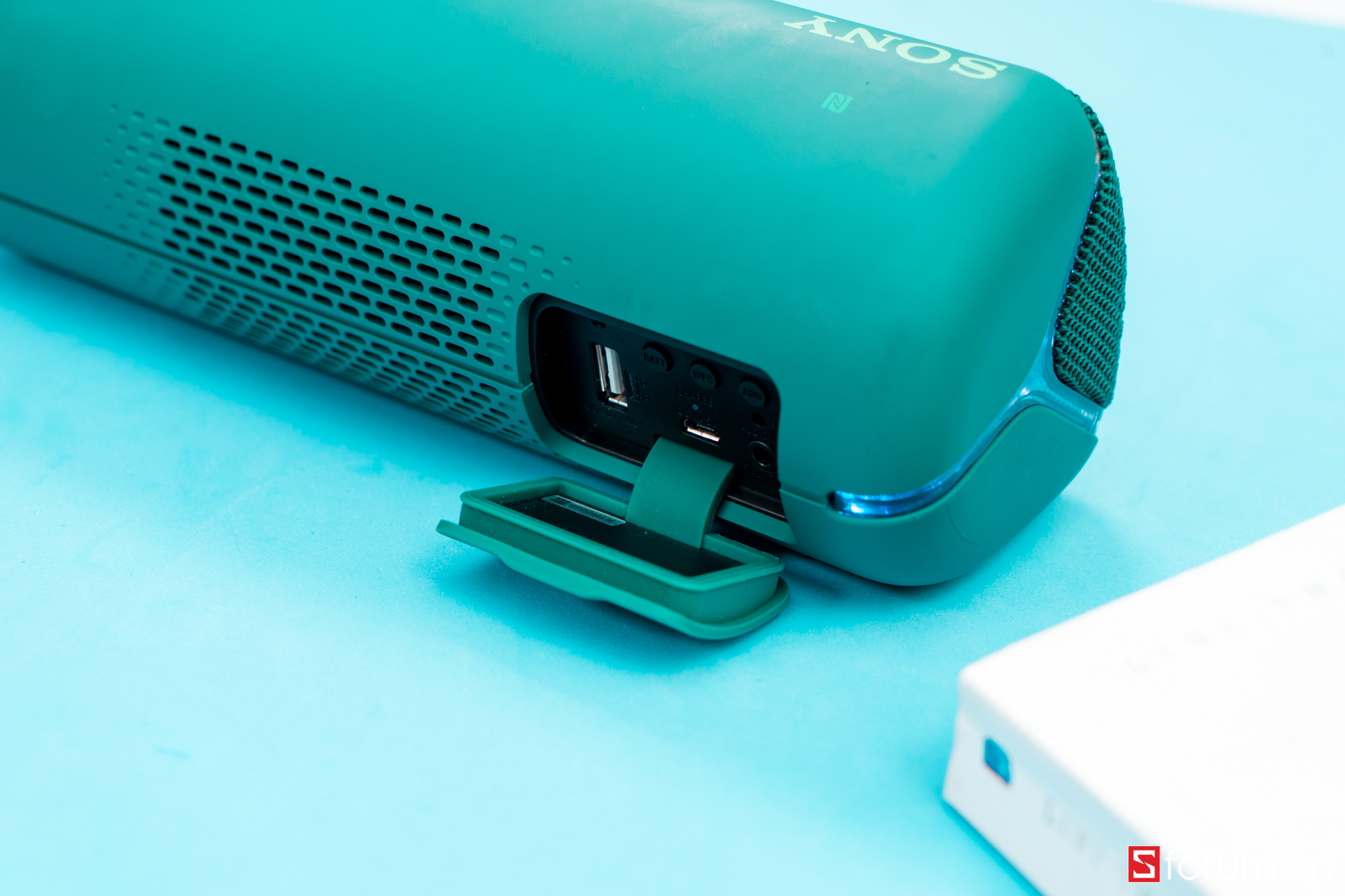 Đánh giá SONY SRS-XB32: Nâng cấp thiết kế và tính năng, chất âm không đổi