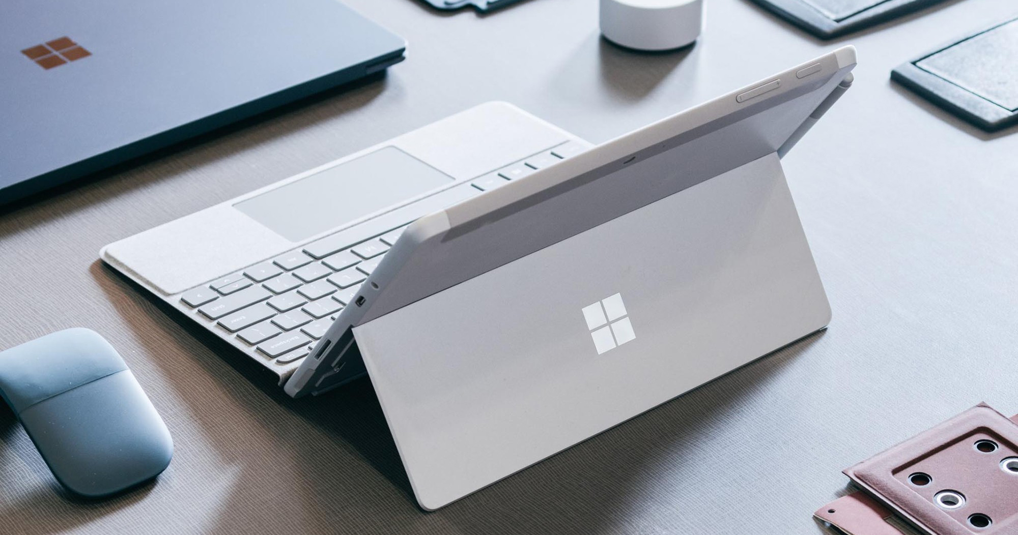 Gặp rắc rối với Intel, Microsoft sẽ ra mắt Surface 2019 sử dụng chip ...