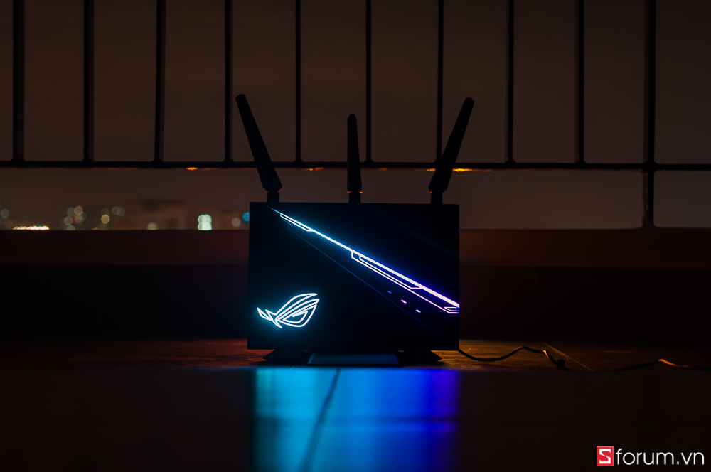 Trên tay router ASUS ROG Rapture GT-AC2900: Đèn LED huyền hảo, giá sẽ cao