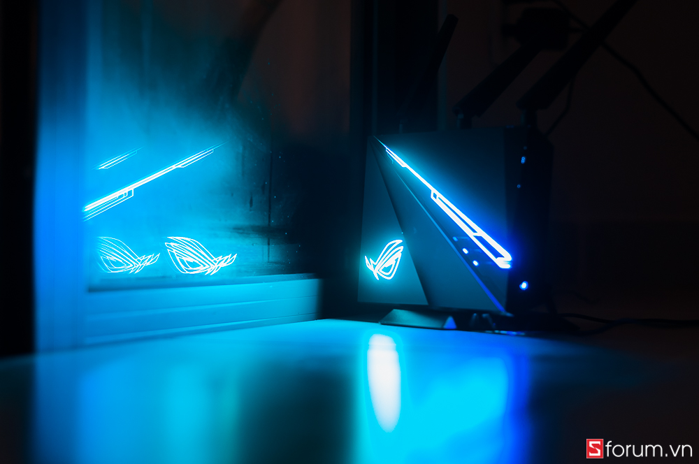 Trên tay router ASUS ROG Rapture GT-AC2900: Đèn LED huyền hảo, giá sẽ cao