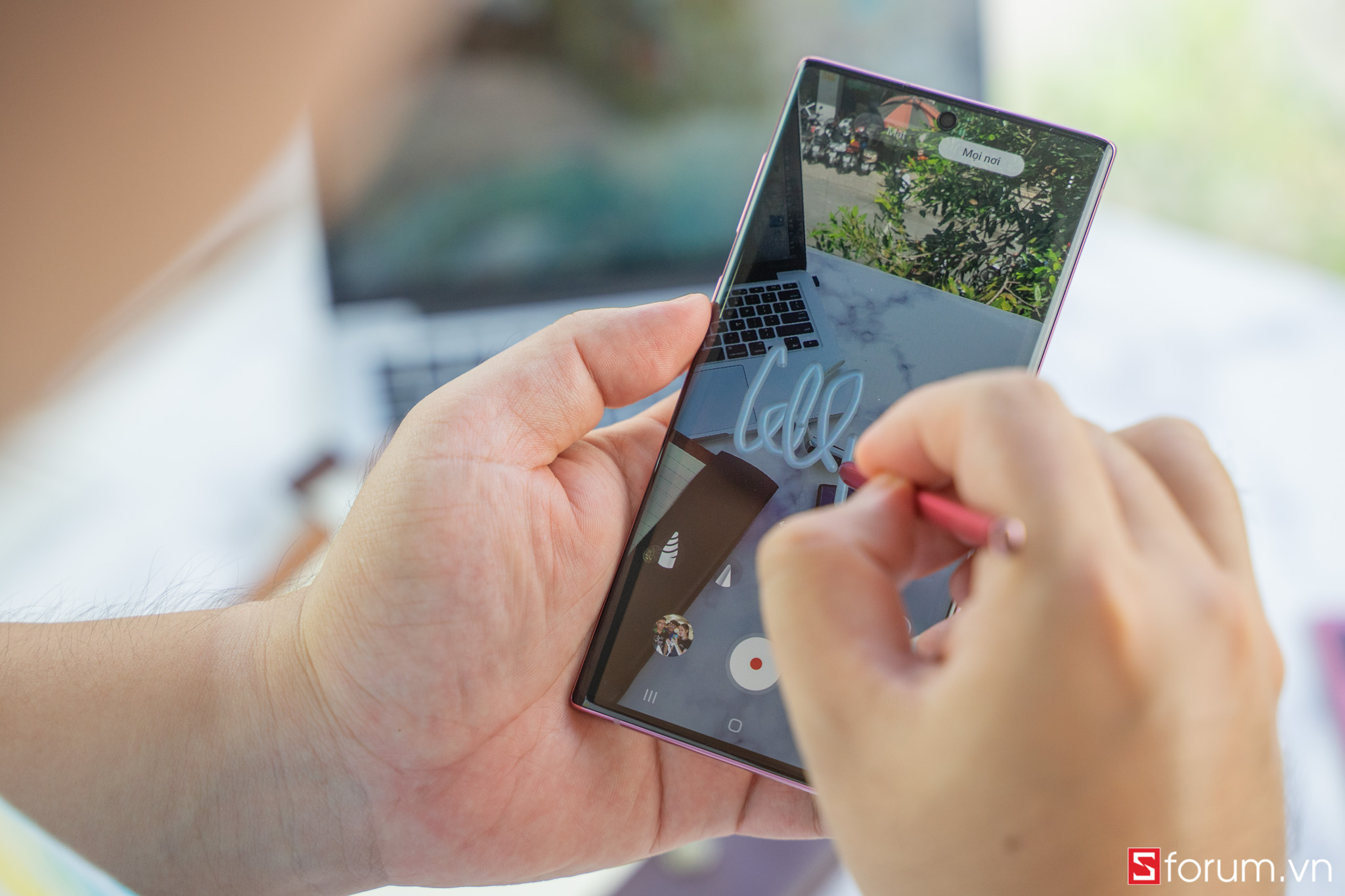 Mời chiêm ngưỡng vẻ đẹp sang trọng, quý phái của Galaxy Note 10 Aura Pink