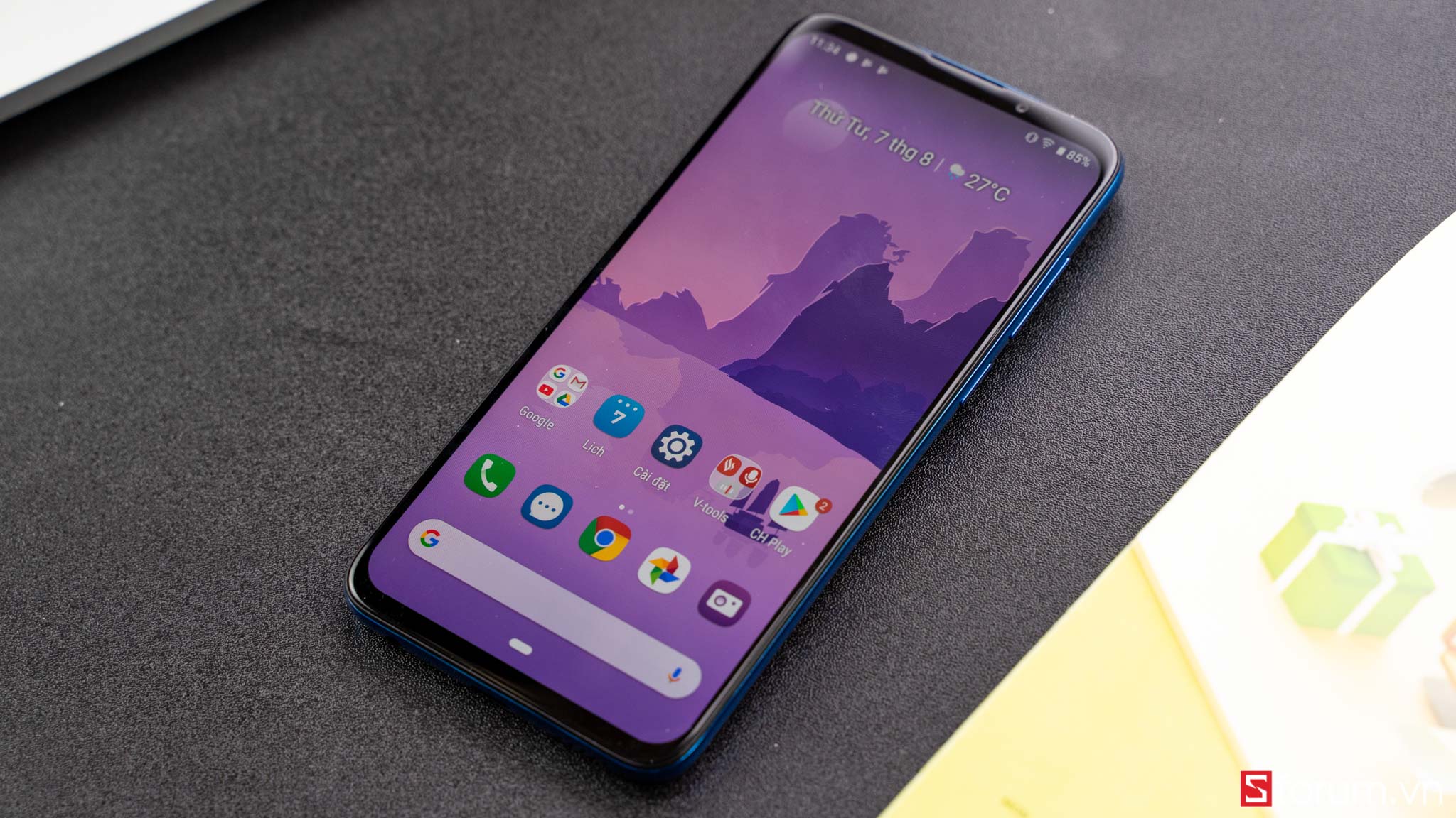 Giảm còn hơn 3 triệu, Vsmart Live đang là smartphone Việt hiếm hoi được ...