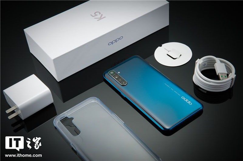 OPPO K5 lộ diện hoàn toàn qua loạt ảnh trên tay cùng hộp đựng thương mại