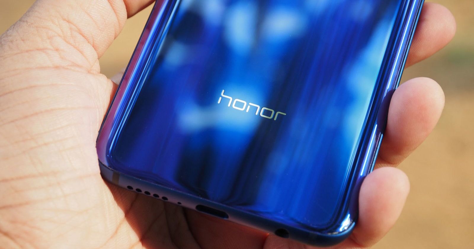 Rò rỉ thông tin khá thú vị về chiếc smartphone 5G đầu tiên của Honor