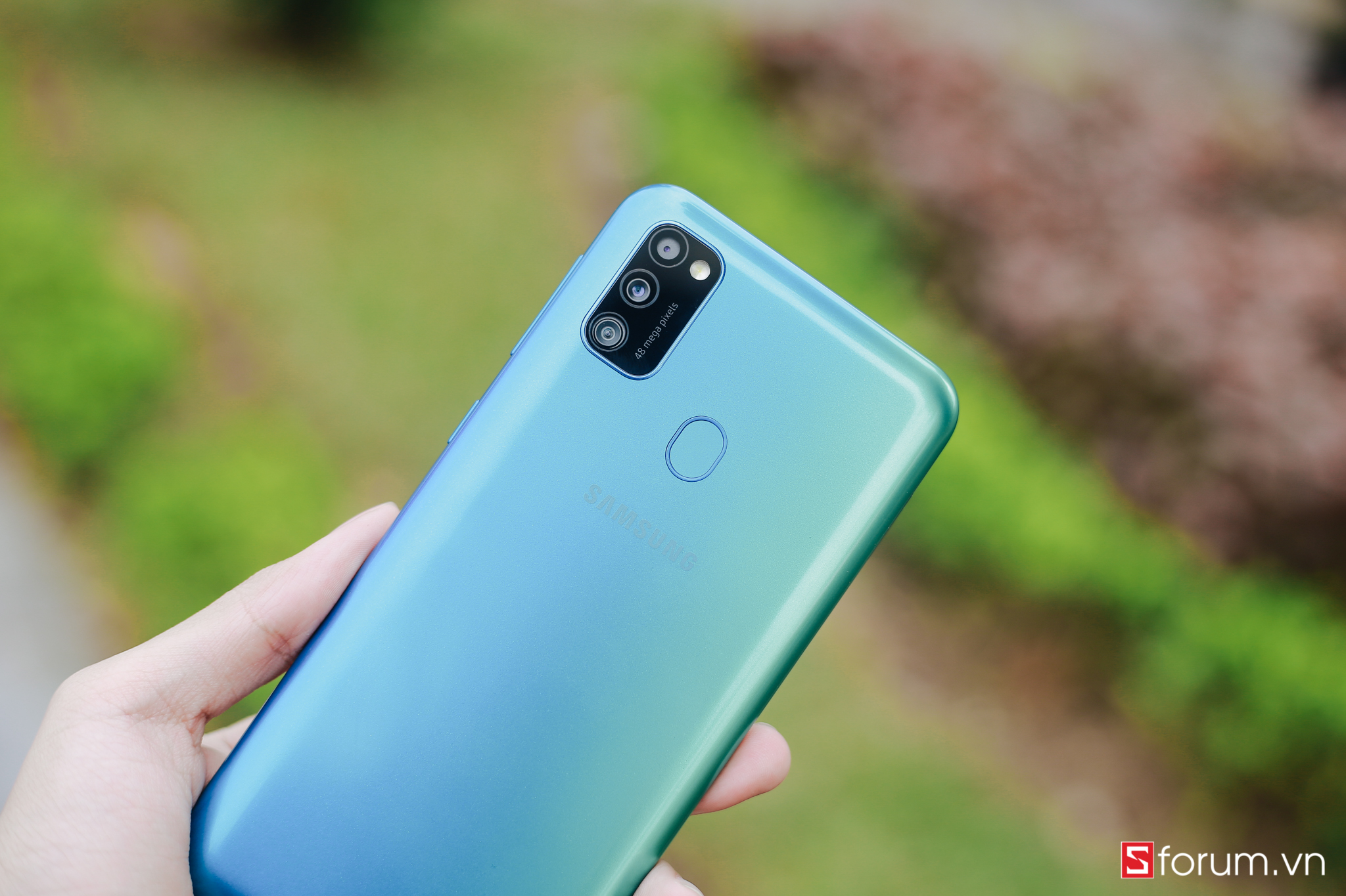 Trên tay Galaxy M30s: Thiết kế camera mới, nâng cấp mạnh về camera và ...