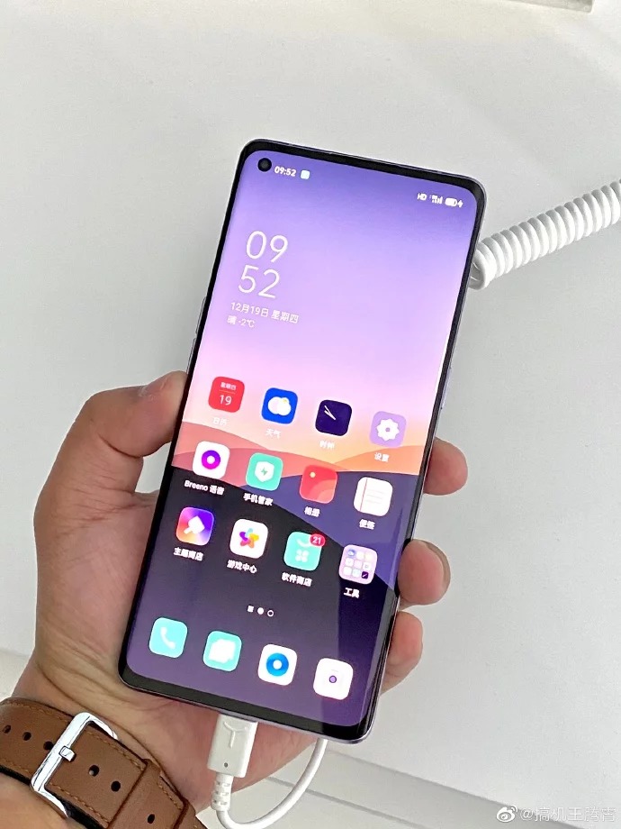 OPPO Reno 3 Pro 5G lộ ảnh thực tế: Màn hình cong tràn cạnh, viền siêu ...