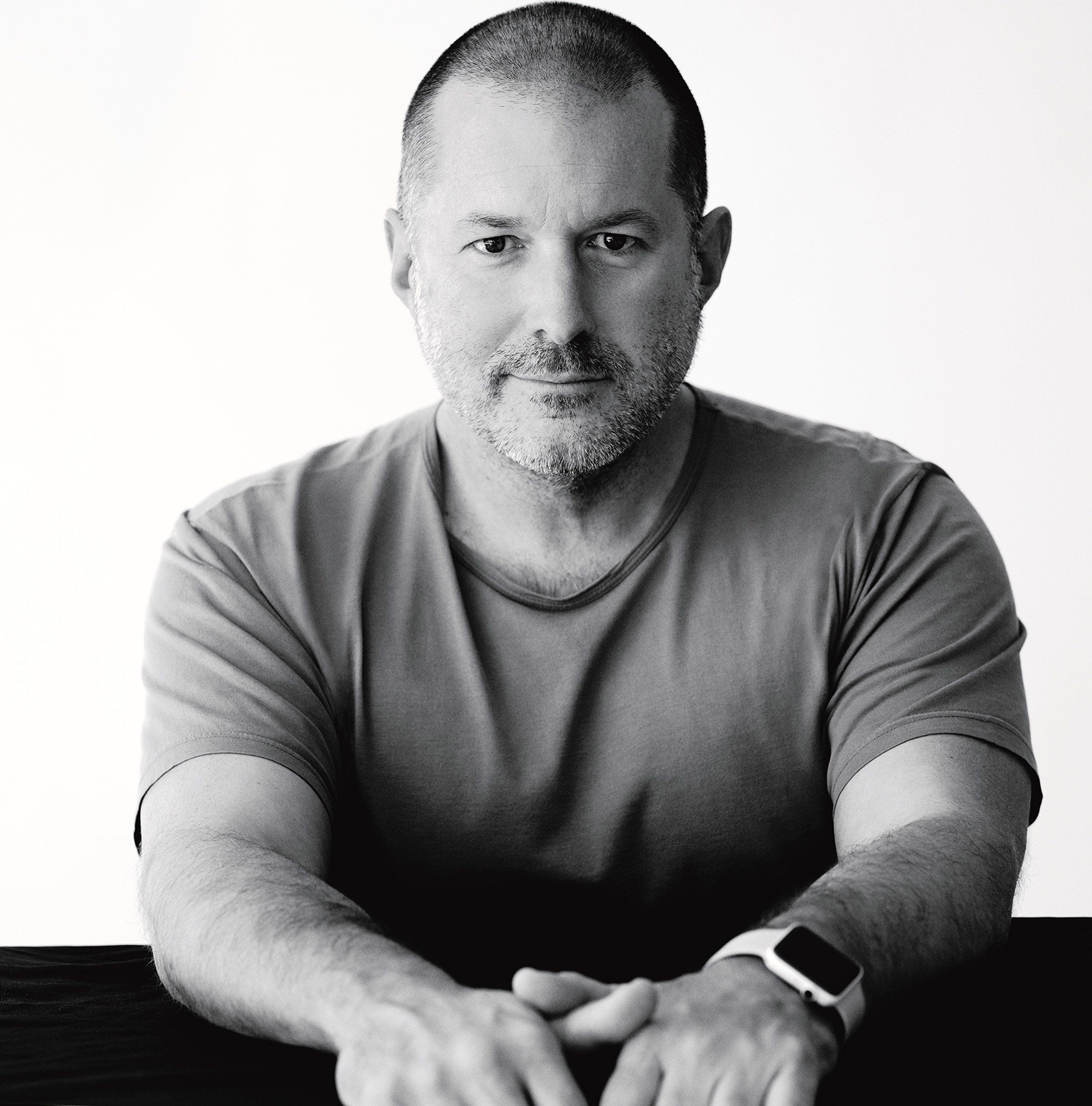 Bàn tay phù thủy đằng sau những sản phẩm của Apple - Jonathan Ive