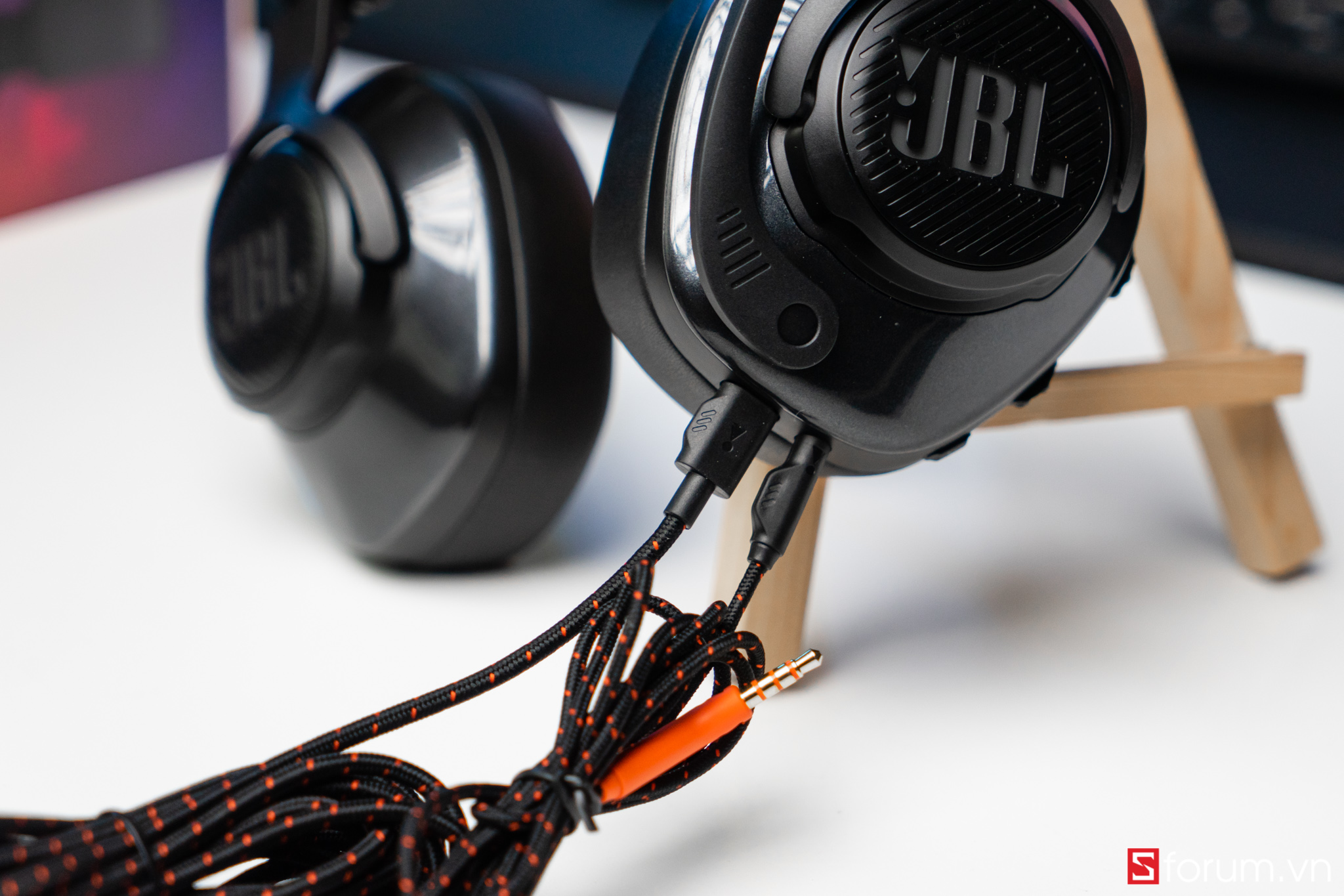 Đánh giá JBL Quantum 400: JBL đã nghiêm túc với thị trường tai nghe gaming?