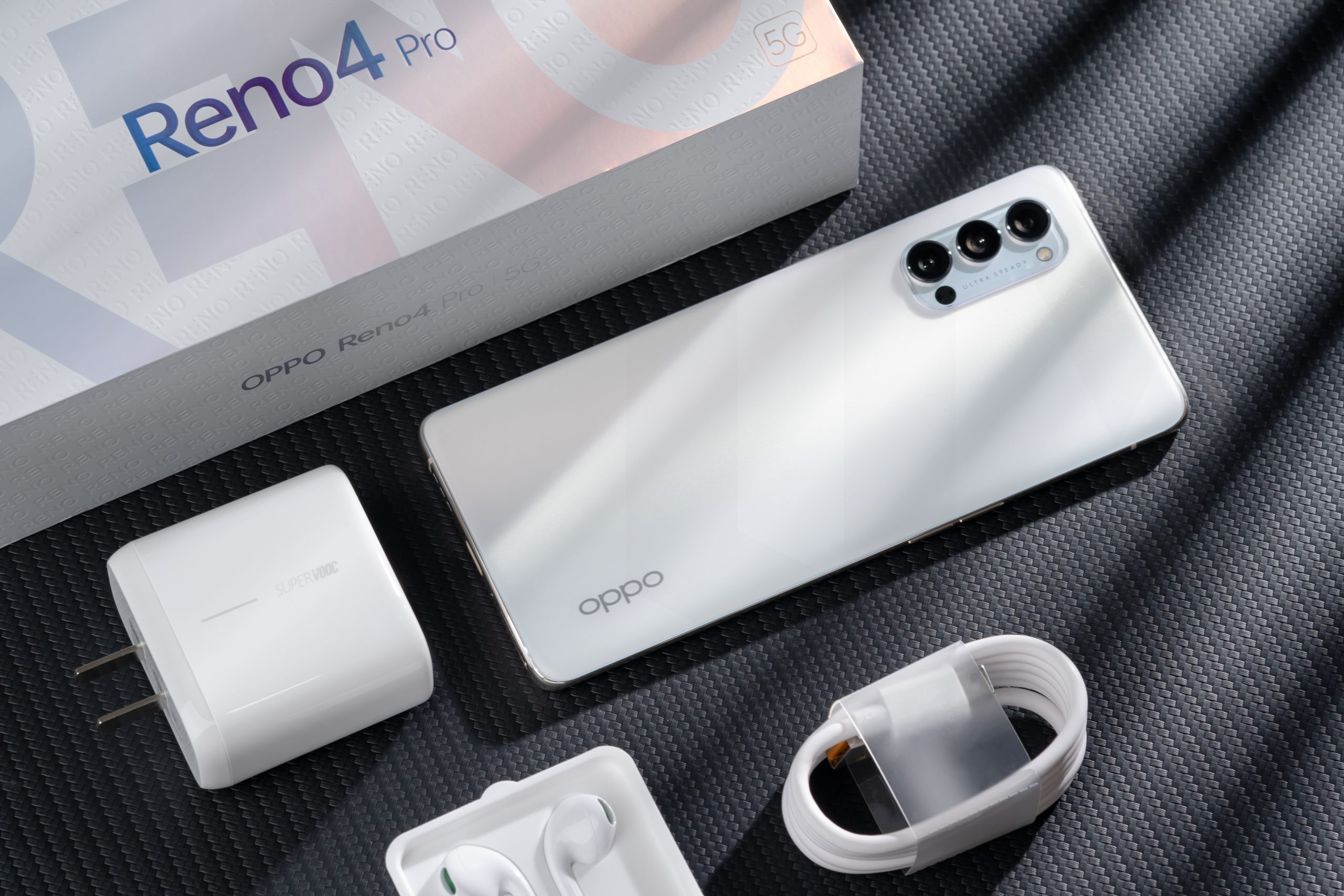 Cận cảnh OPPO Reno4 Pro vừa ra mắt: Hai màu Reno Glow mới, camera 48MP ...