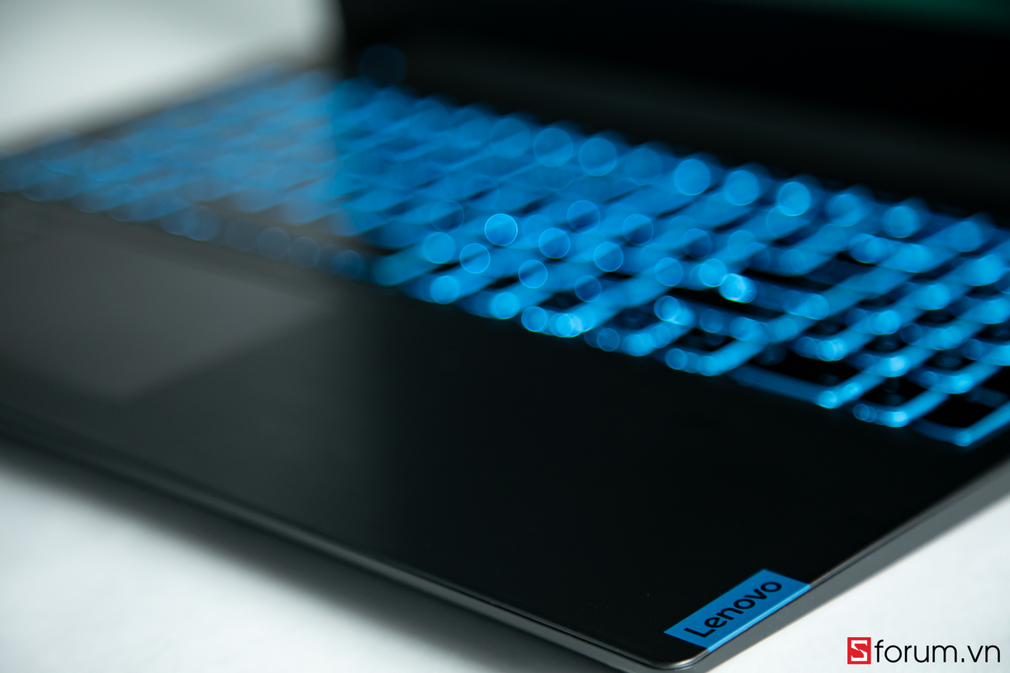 Trên tay và trải nghiệm nhanh Lenovo L340-15IRH: laptop gaming hiệu ...