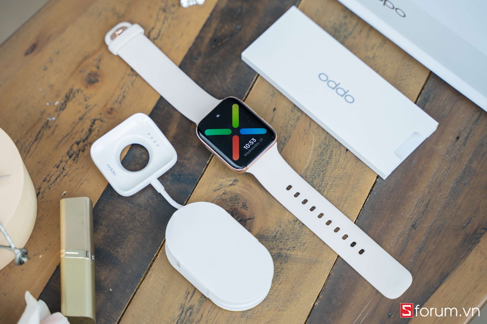 Unbox OPPO Watch: Ngoại hình đẹp, 2 phiên bản 41mm và 46mm