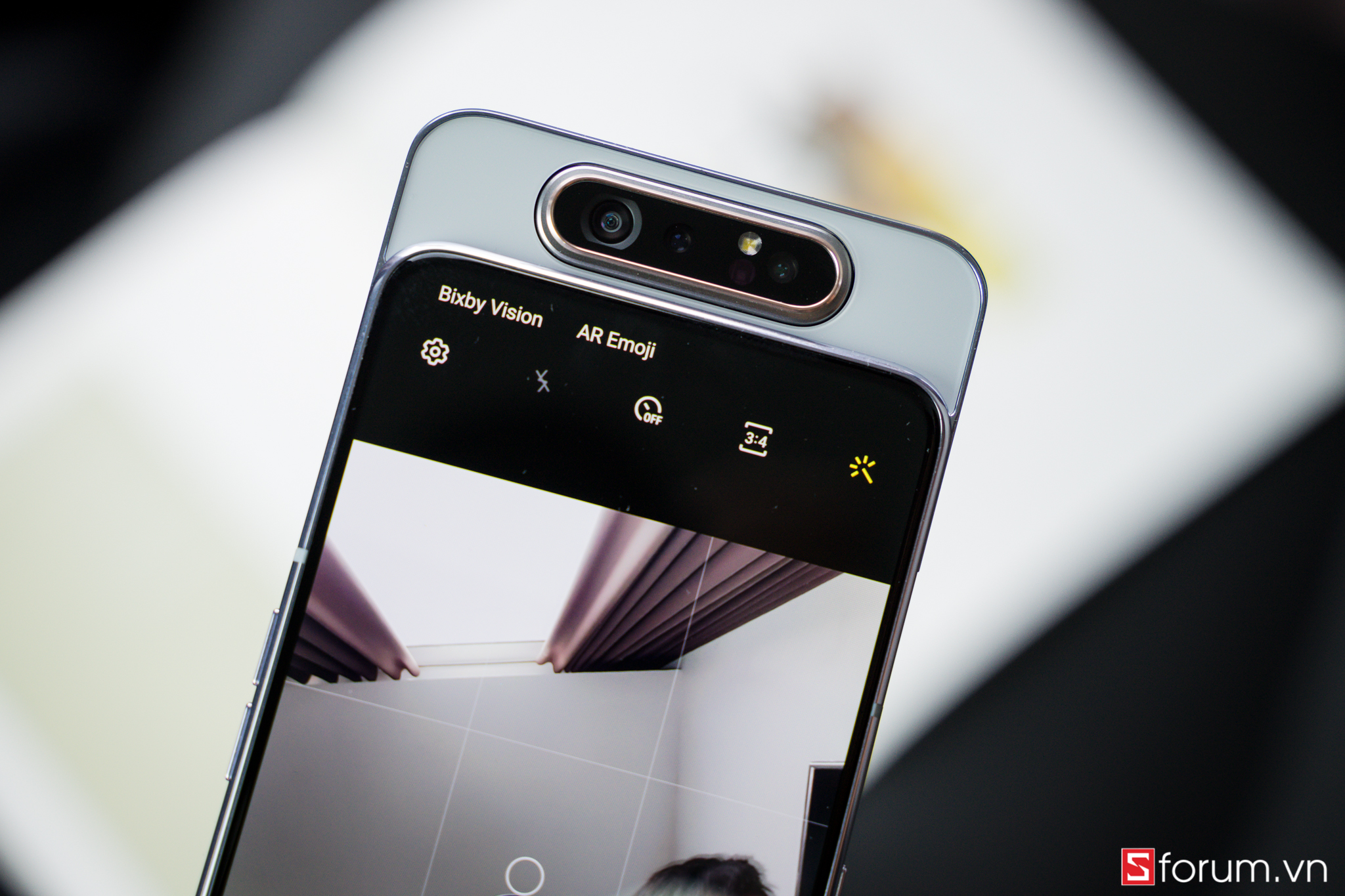 Chiếc smartphone tầm trung với camera lật độc đáo Samsung Galaxy A80 ...