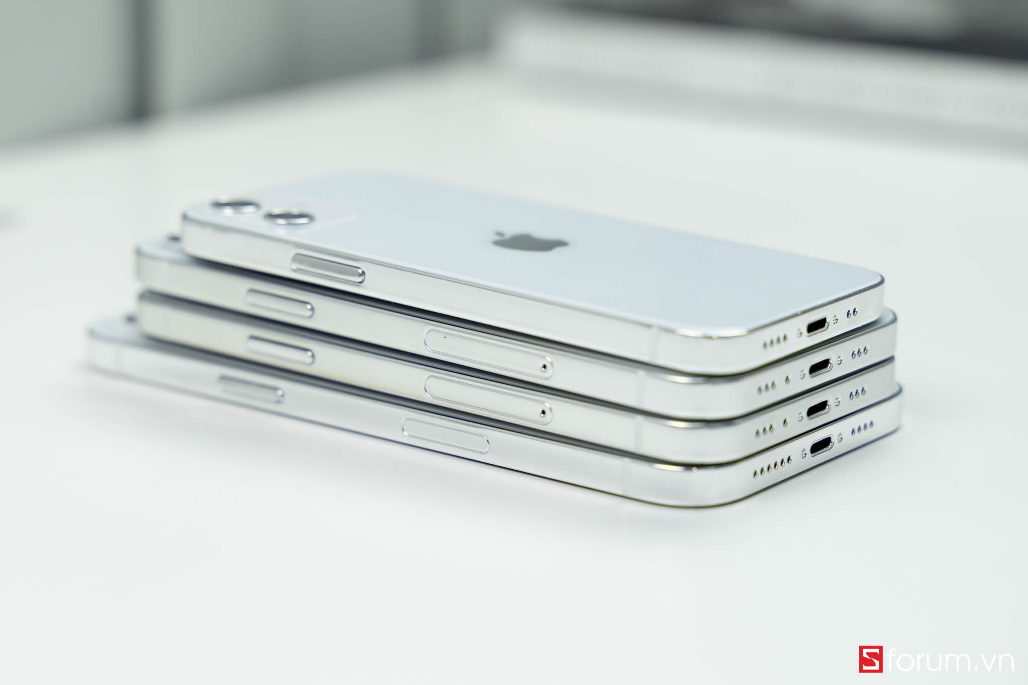 Cận cảnh 4 chiếc iPhone 12 | Plus (Max) | Pro | Pro Max