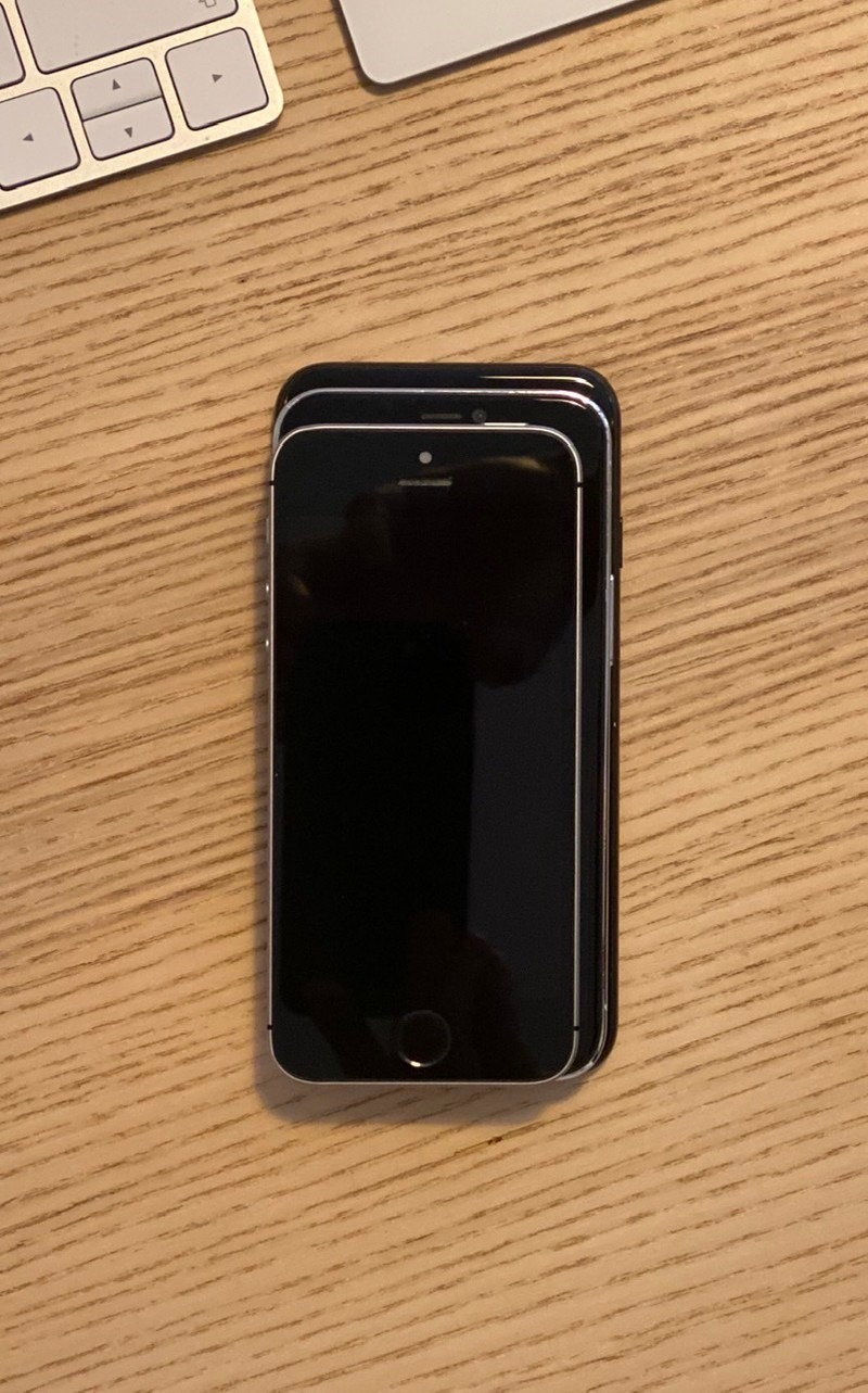 iPhone 12 5.4 inch được so sánh kích thước cùng iPhone SE và iPhone 7
