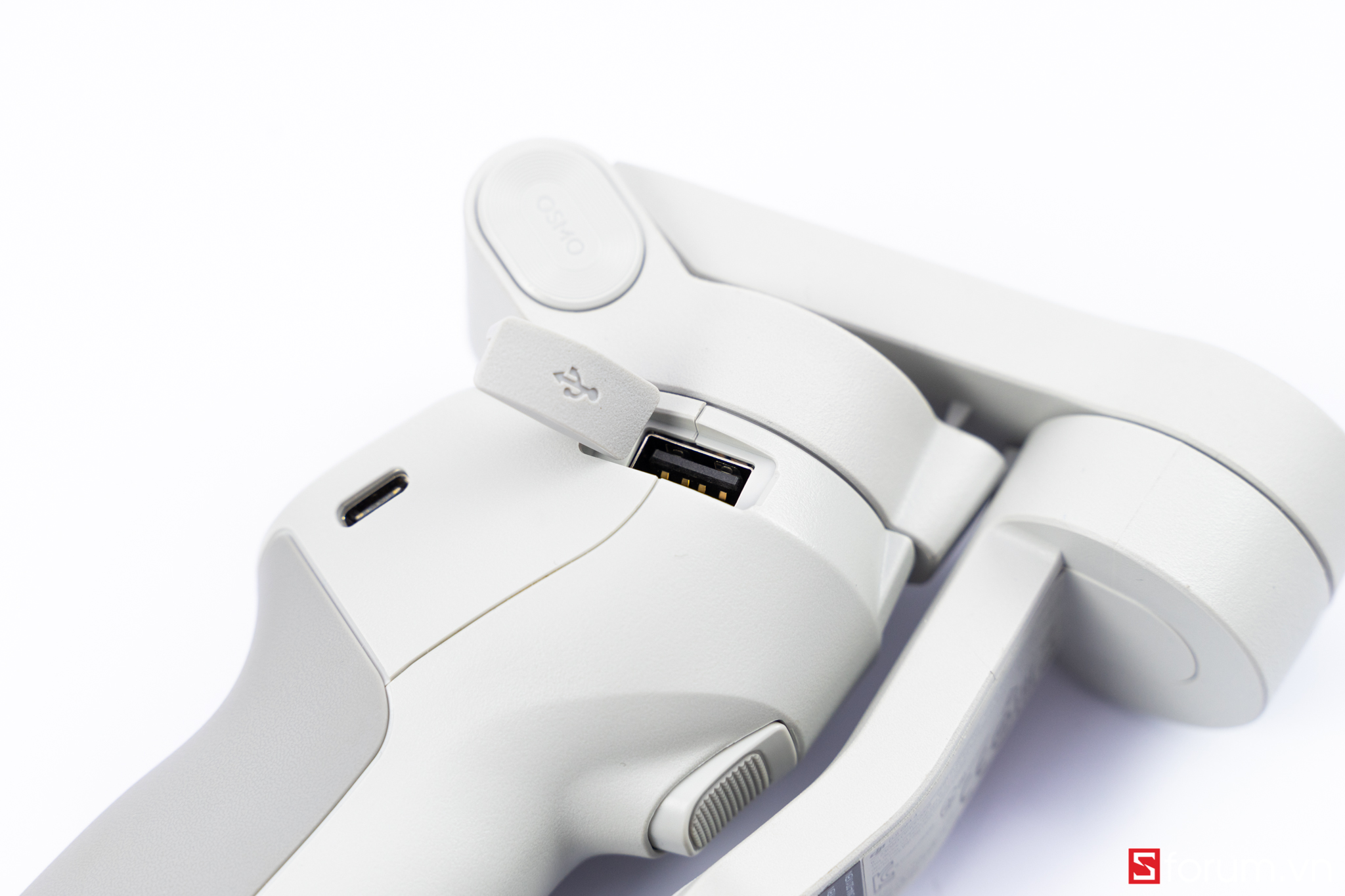 Trên tay DJI OM 4: Nhiều tính năng "đắt giá", chỉ hơn 3 triệu đồng