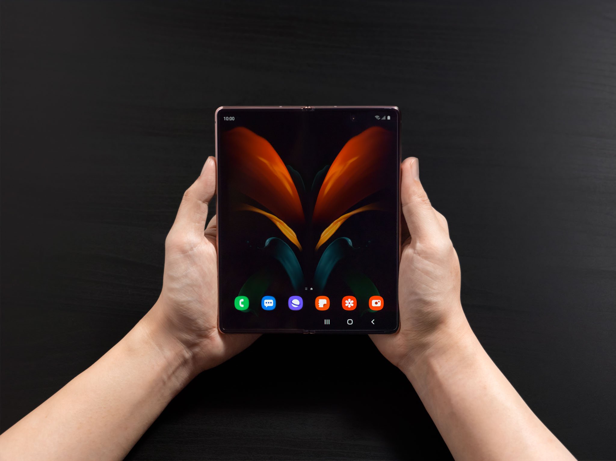 Samsung Galaxy Z Fold2 chính thức ra mắt tại VN: Thiết kế gập được hoàn ...