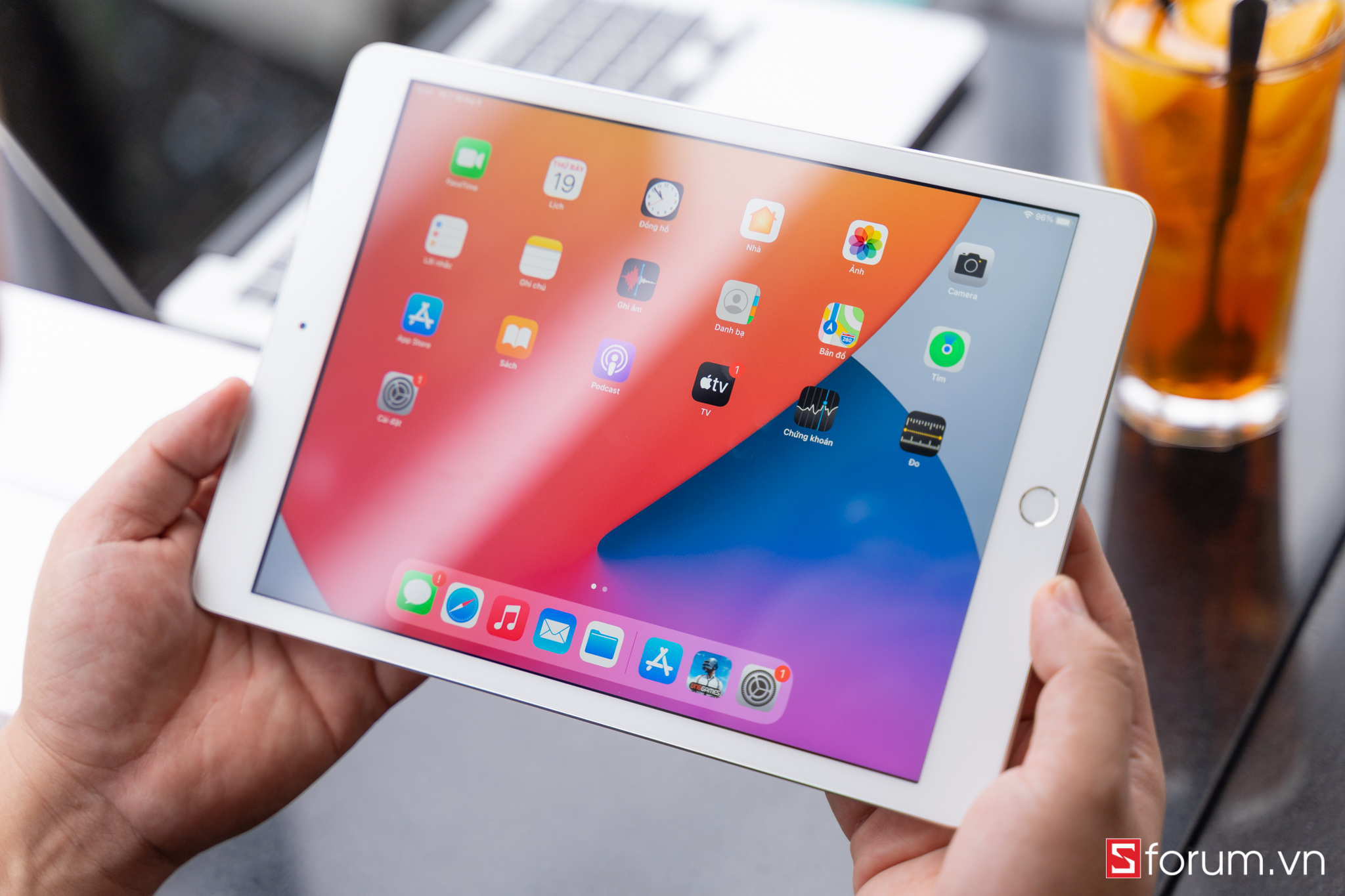 Mở hộp iPad 10.2 inch 2020: Hiệu năng khủng, giá hấp dẫn