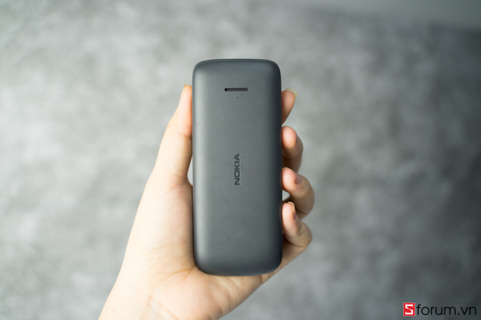 Đánh giá Nokia 215 4G: Kết nối LTE, đa dạng trò chơi