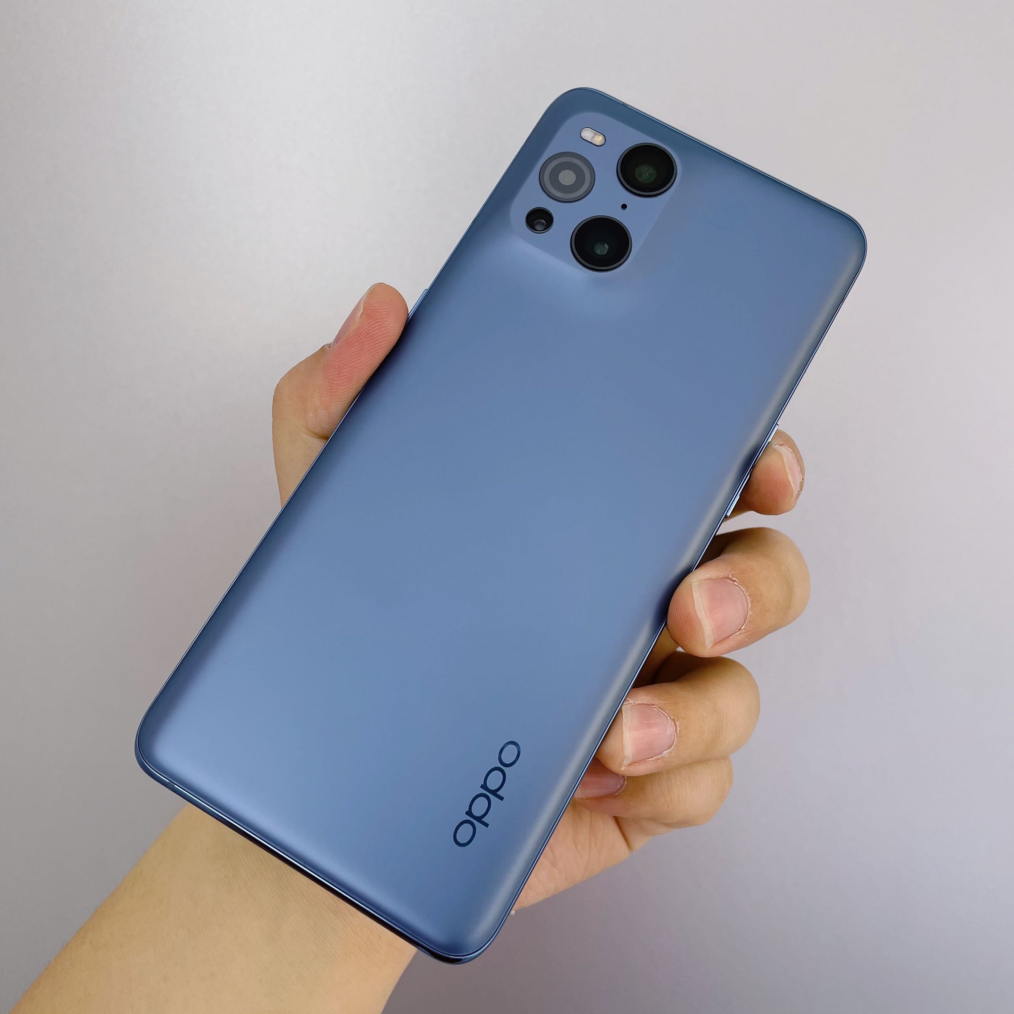 OPPO Find X3 lộ ảnh thực tế chi tiết trước giờ G