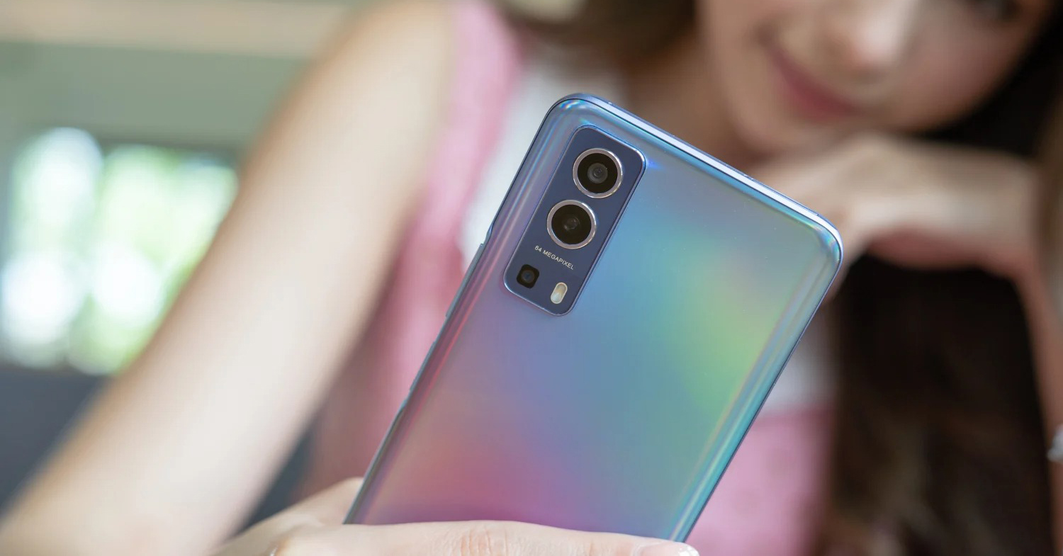 Vivo Y72 5G lộ ảnh mở hộp: Mặt lưng gradient, 3 camera sau, ra mắt ngày ...
