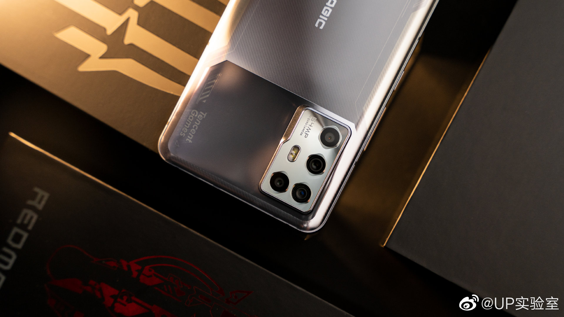 Cận cảnh RedMagic 6R: Phiên bản rút gọn của RedMagic 6, vẫn dùng chip ...
