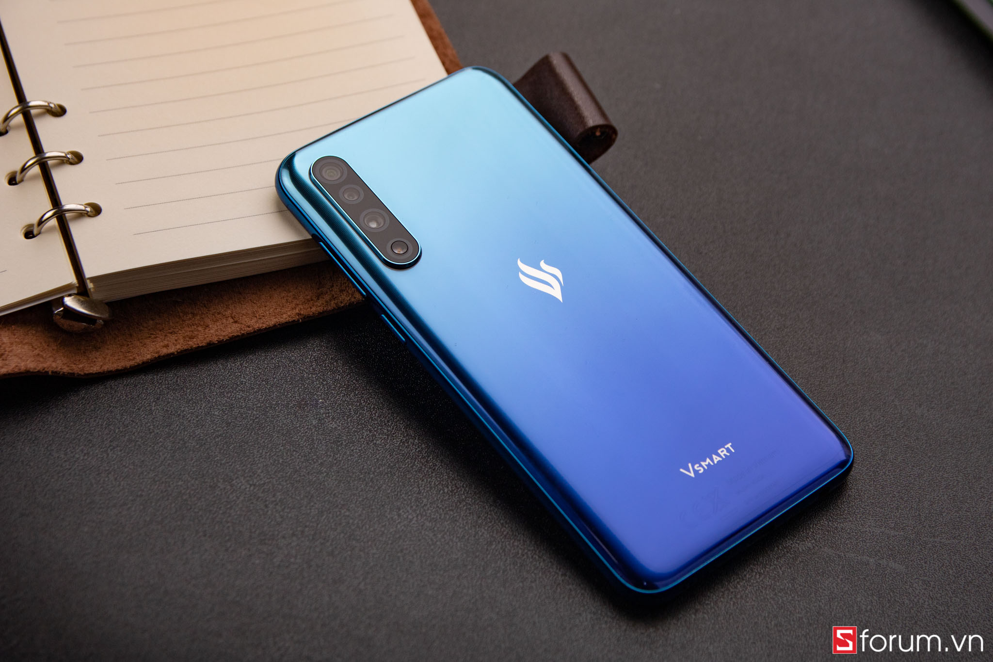 Người Việt săn lùng smartphone Vsmart vì sợ sau không mua được nữa!