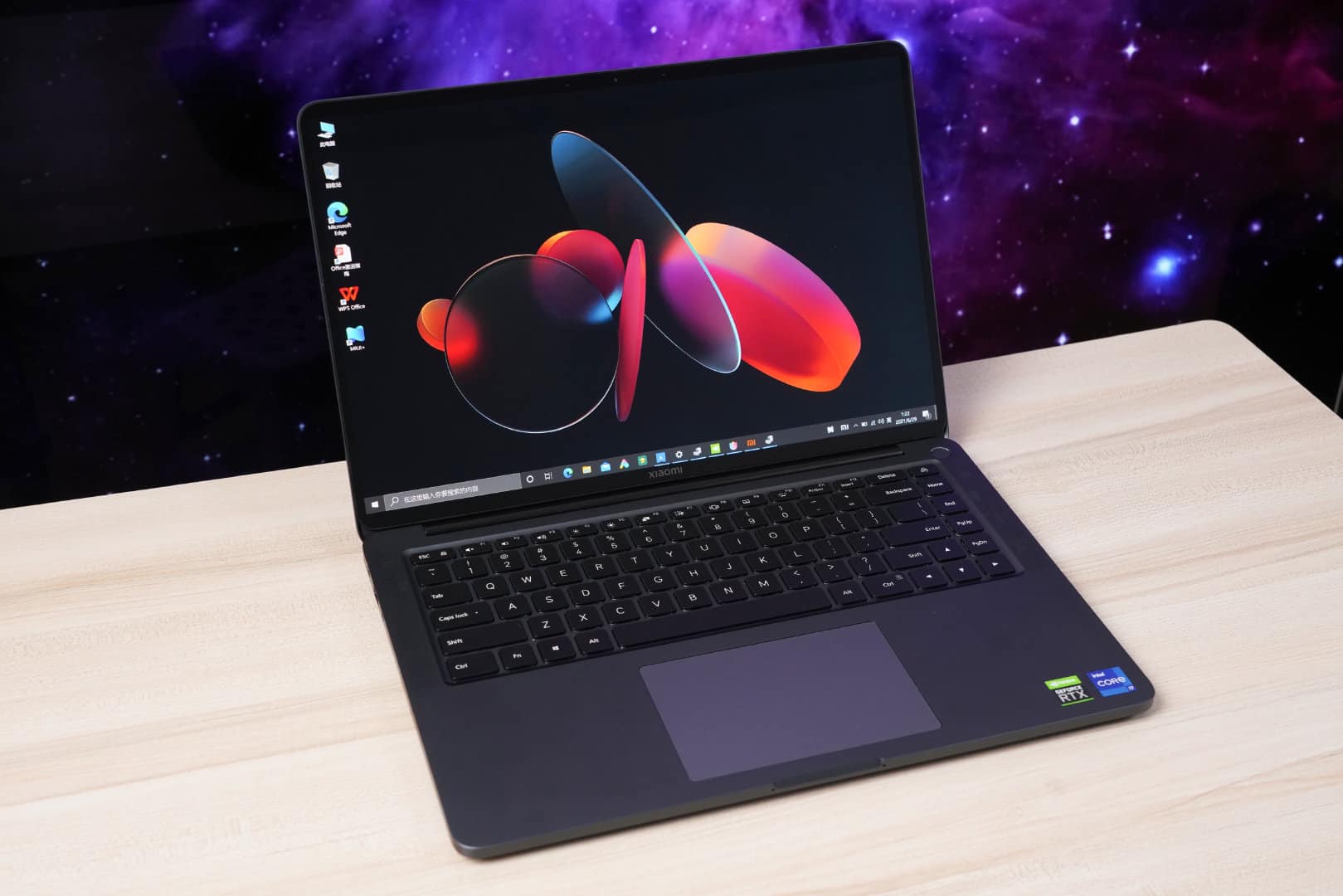 Cận cảnh Xiaomi Mi NoteBook Pro X 15: Laptop có màn hình OLED 3.5K giá ...