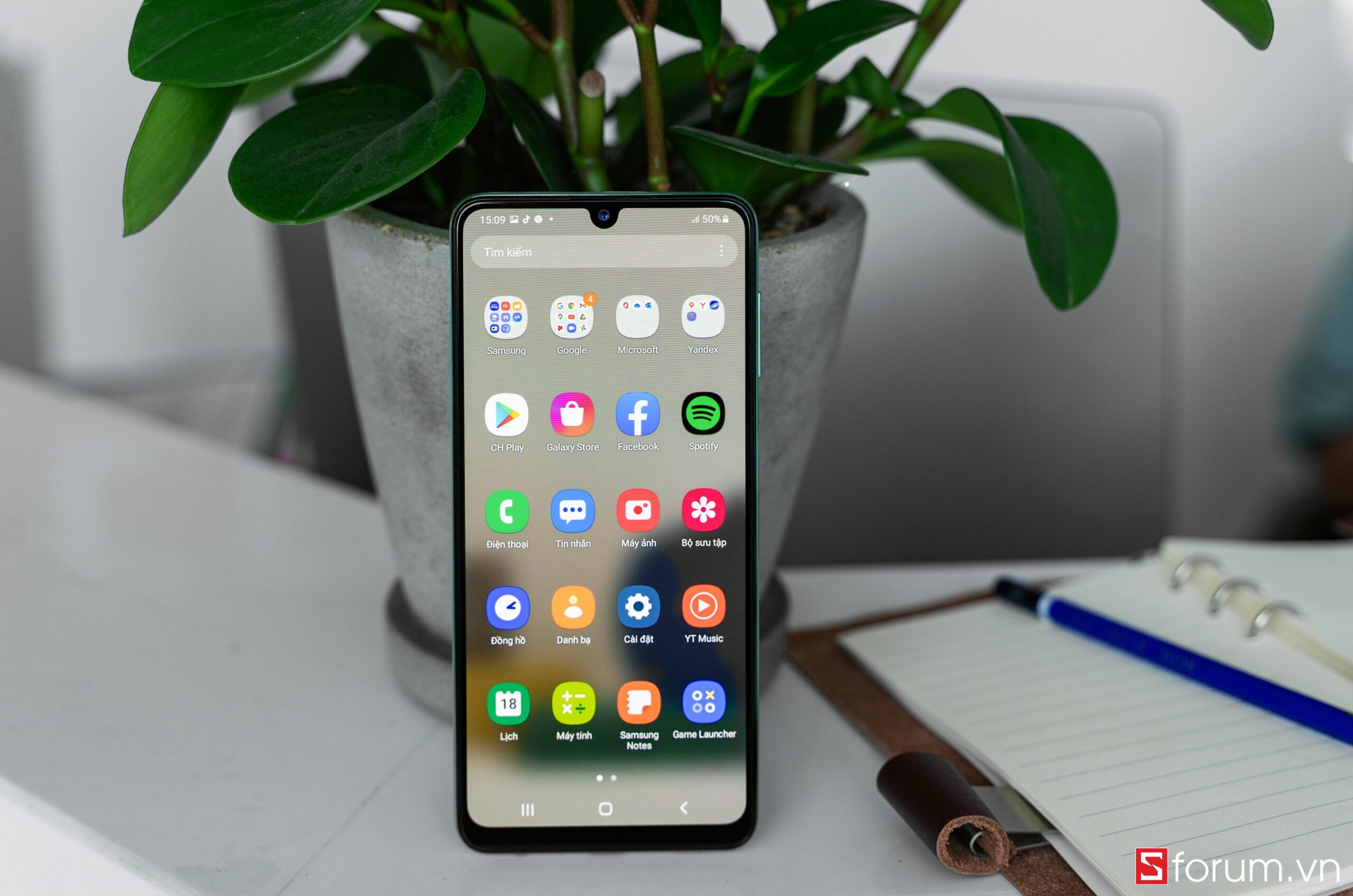 Trên tay Galaxy A22 LTE: Màu đẹp, 4 camera 48MP có OIS, pin 5000mAh sạc ...