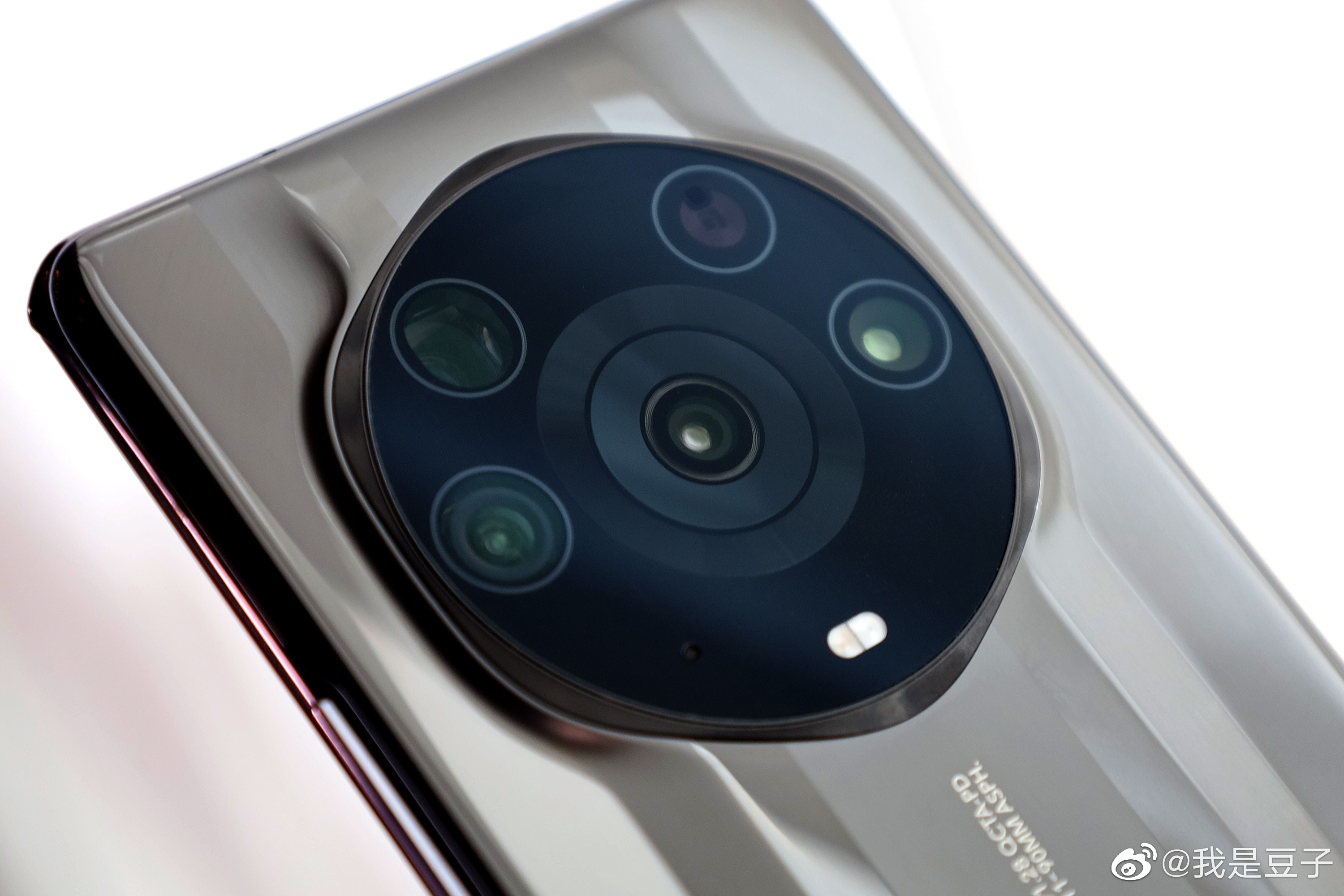 Trên tay Honor Magic 3: Smartphone giống Huawei nhất của Honor, chạy ...