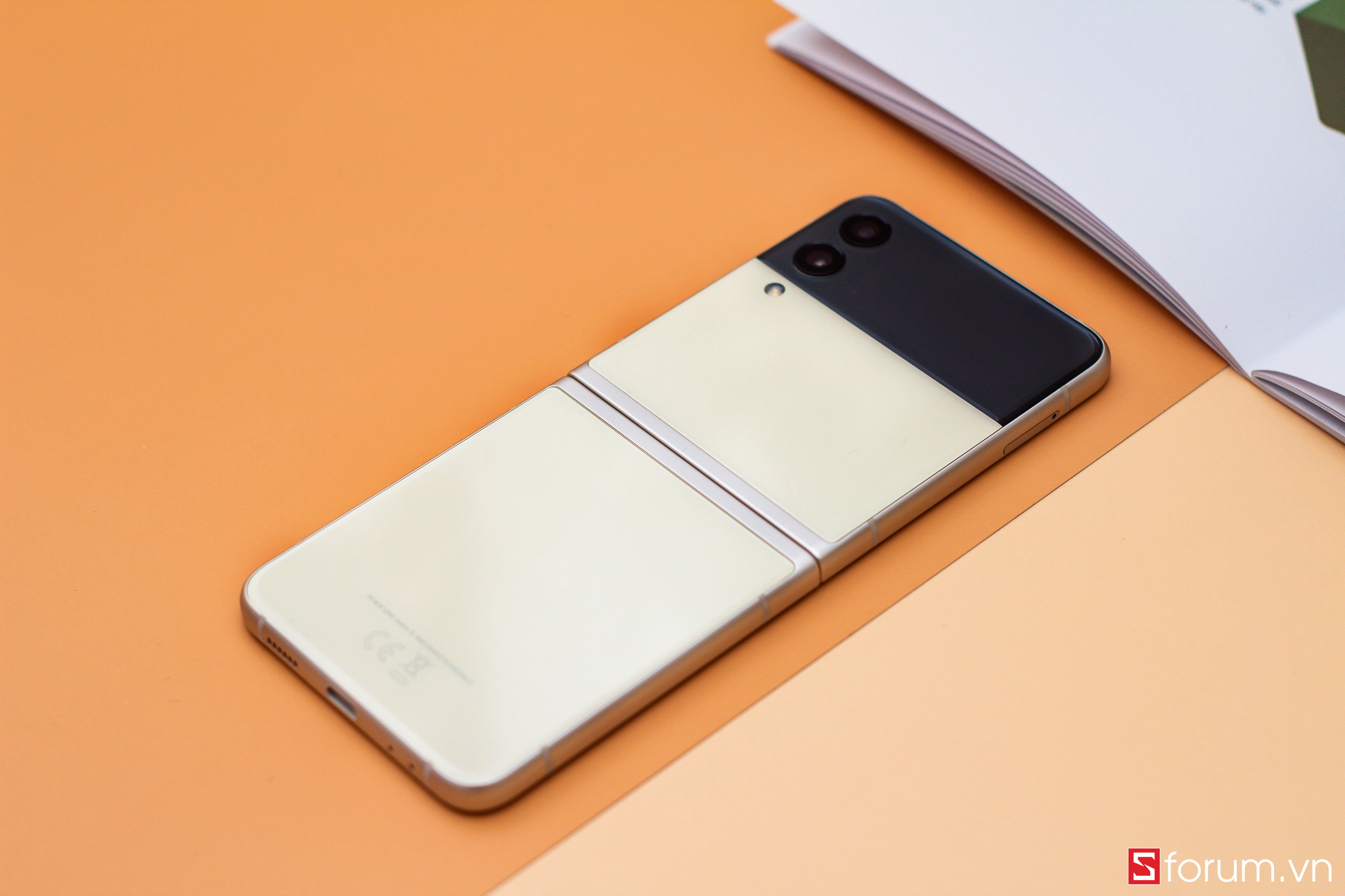 Trên tay Galaxy Z Flip3 5G: Siêu phẩm màn hình gập mới của Samsung có ...