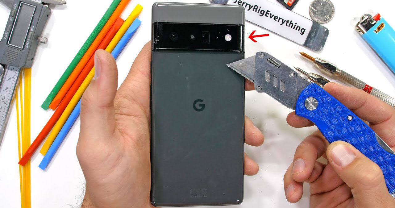 Google Pixel 6 Pro liệu có sống sót sau màn tra tấn bằng dao rọc giấy ...