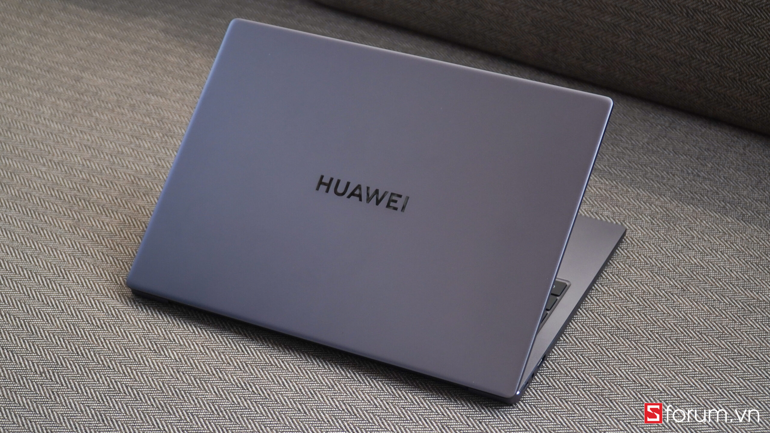 Huawei giới thiệu Matebook 14 tại Việt Nam: Thiết kế kim loại, chip ...