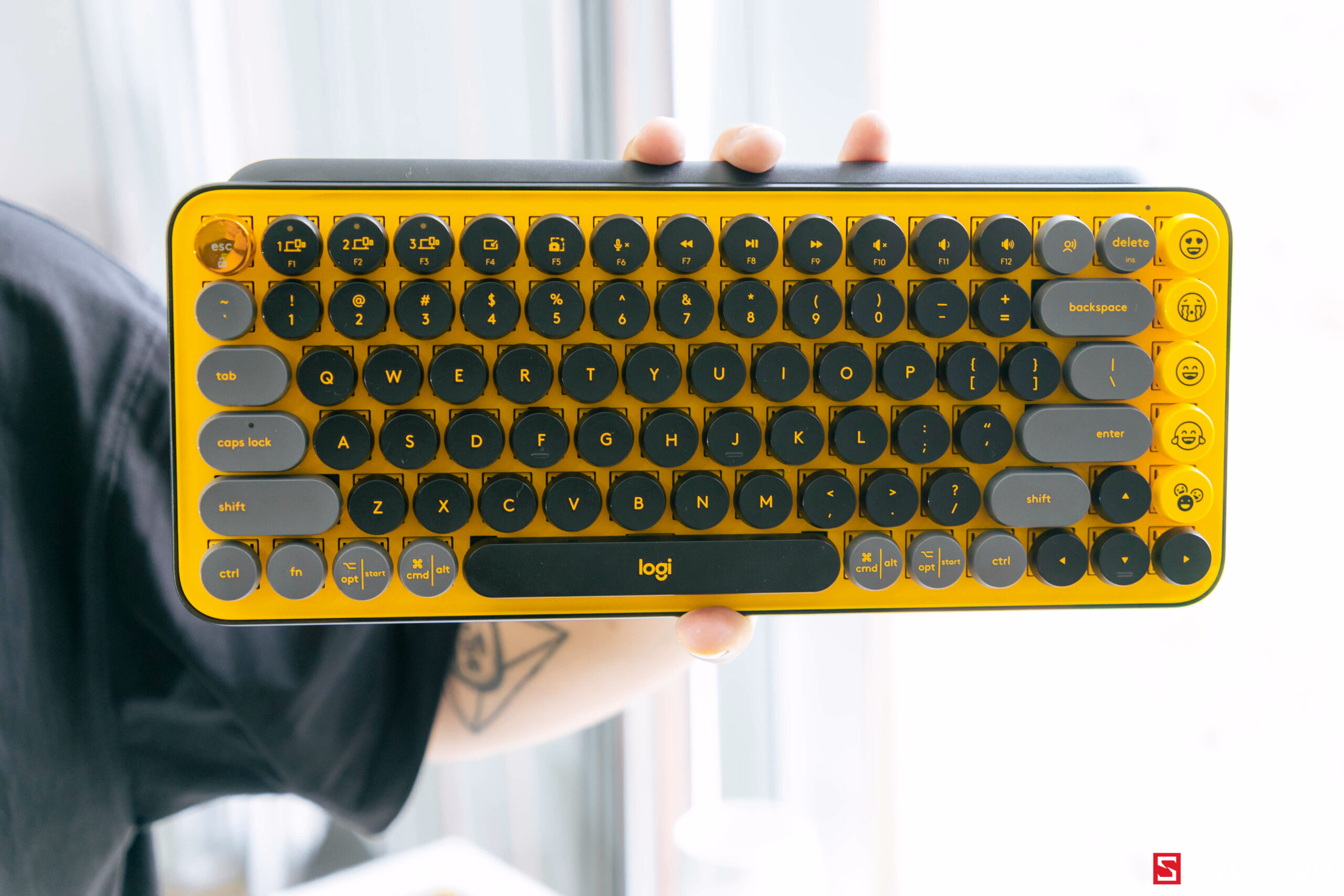 Đánh giá bàn phím cơ không dây Logitech POP Keys: Thiết kế bắt mắt, kết ...