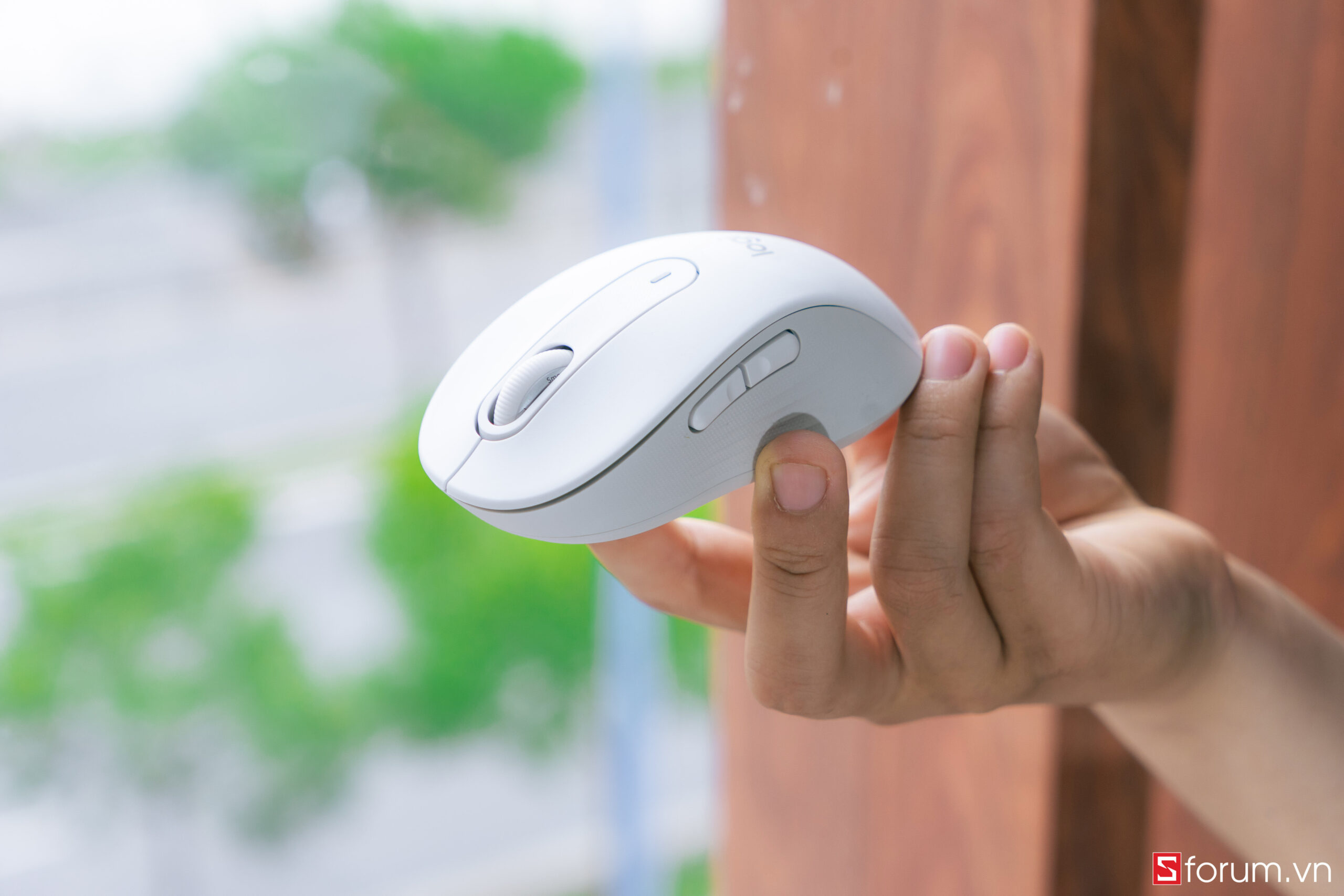 Trên tay và trải nghiệm nhanh chuột Logitech Signature M650: Thiết kế ...