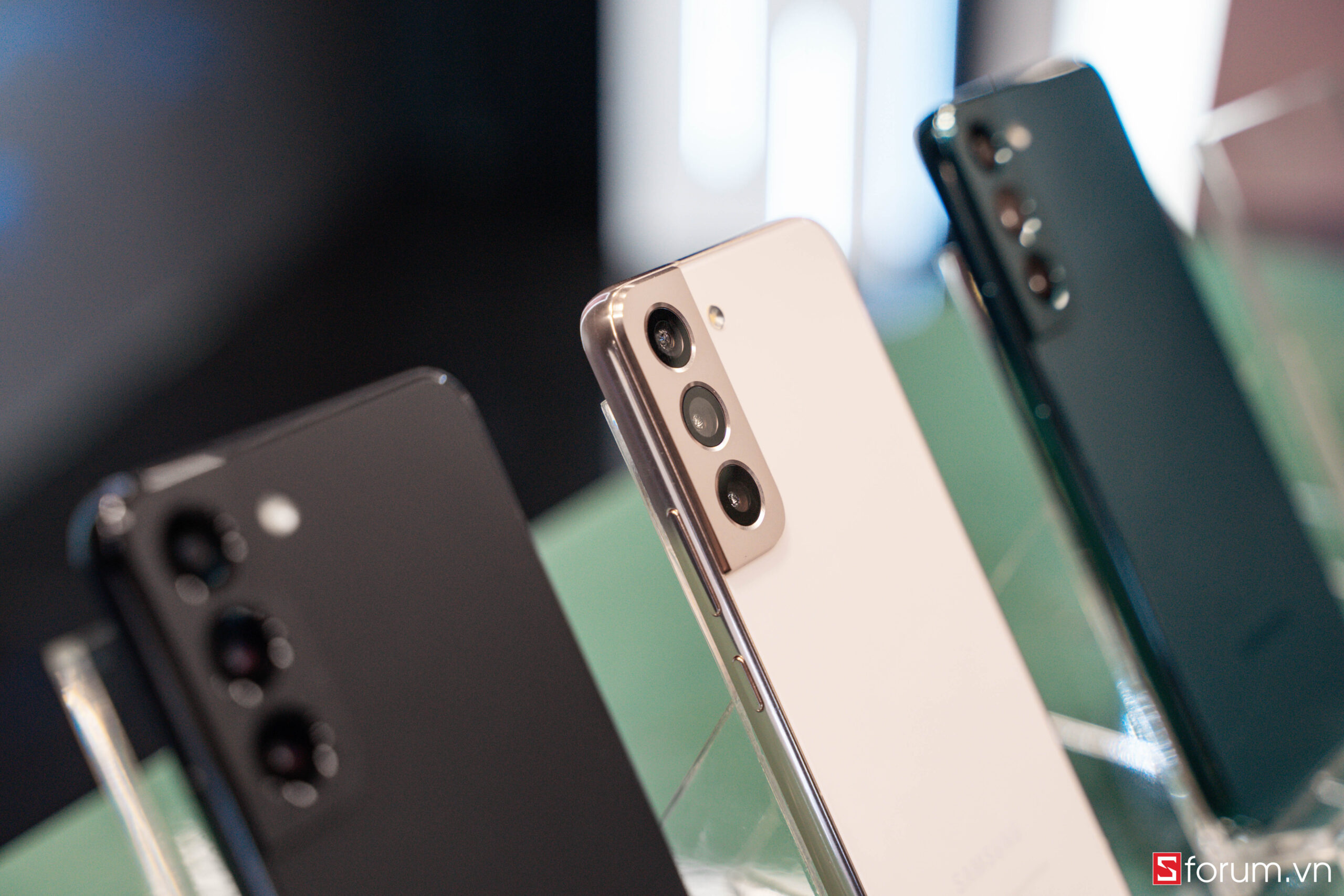 Trên tay và trải nghiệm Galaxy S22 5G: Sinh ra để lật đổ iPhone 13 ...