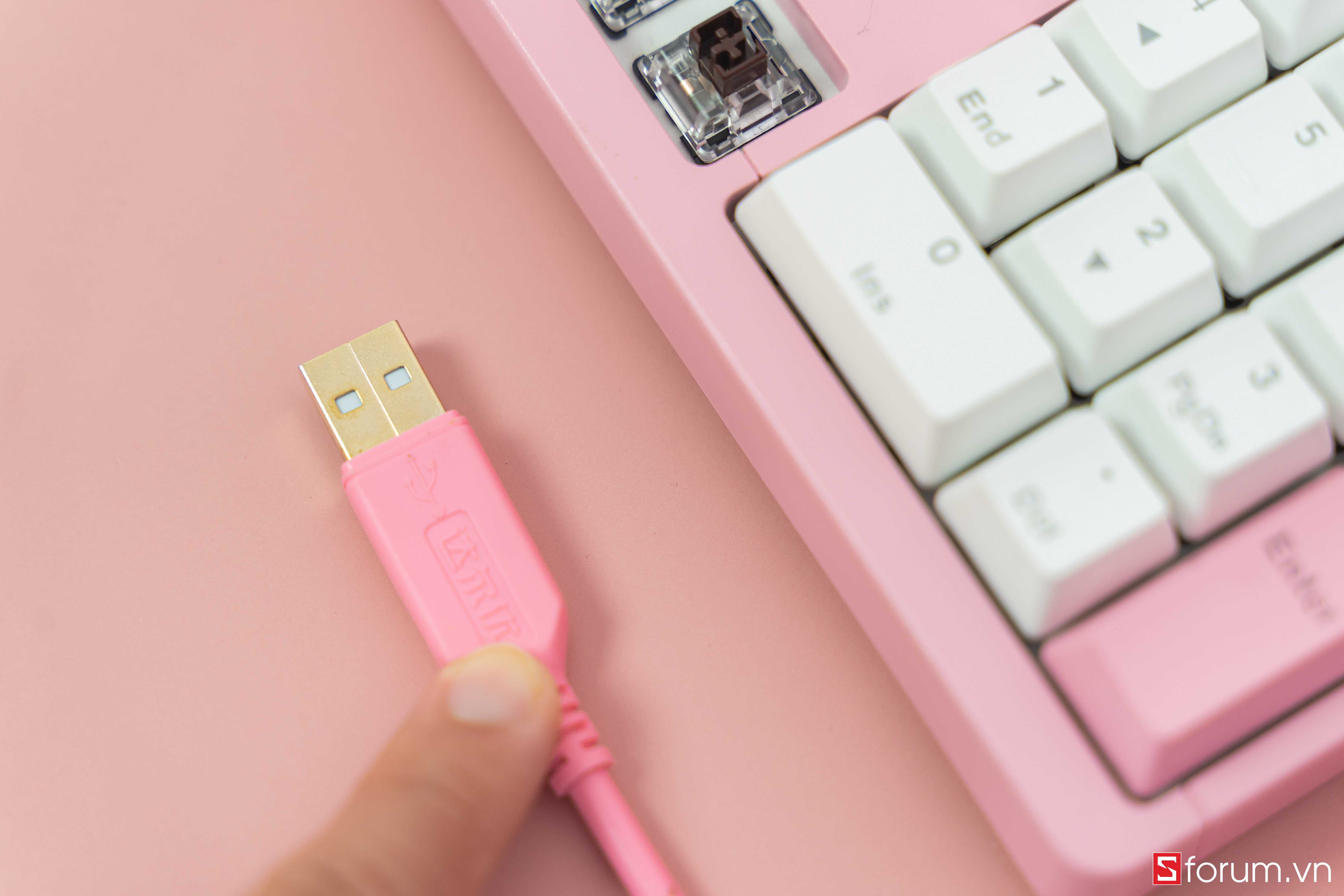 Trên tay DareU EK1280s: Bàn phím cơ giá rẻ đáng mua nhất dưới 1 triệu đồng?