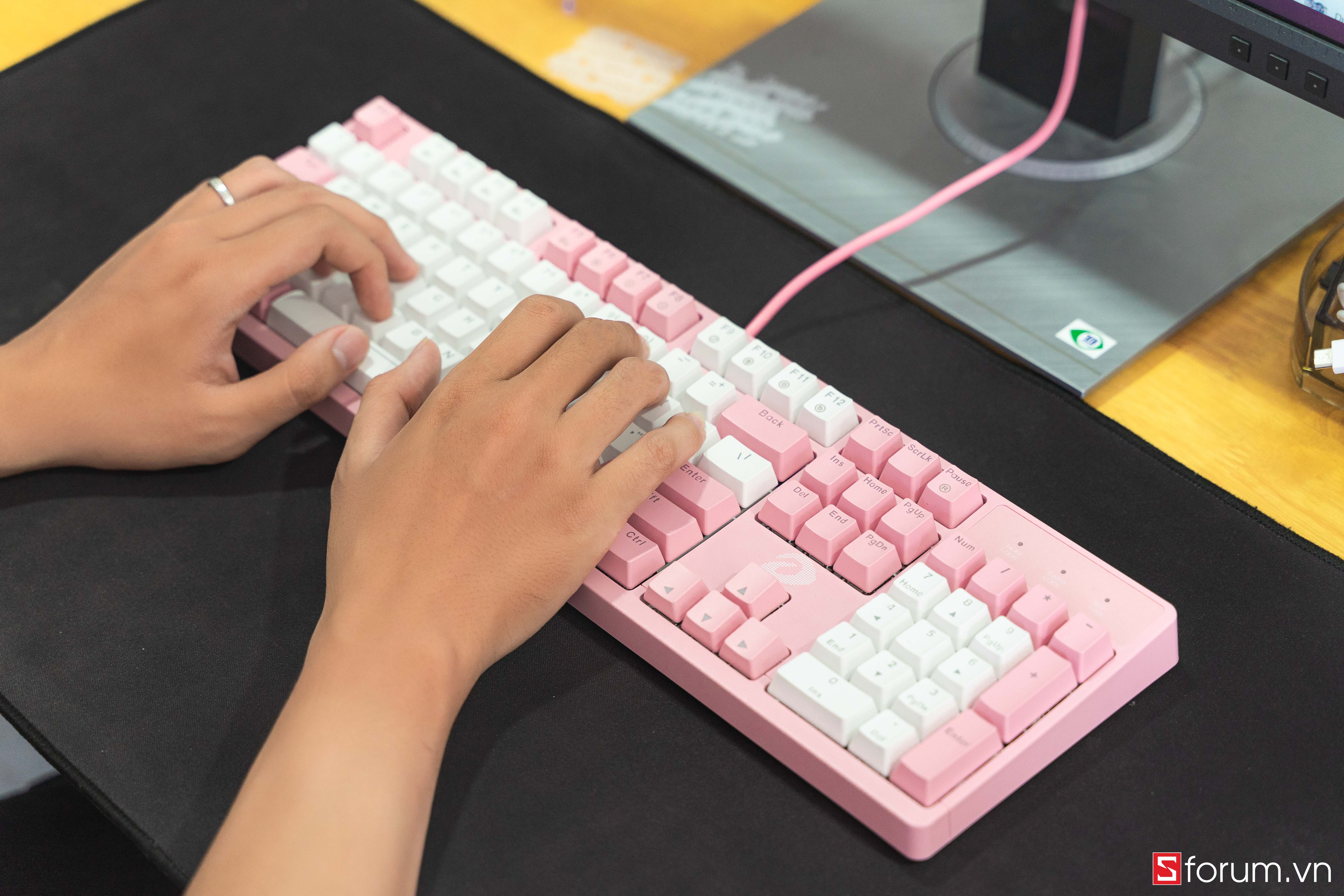 Trên tay DareU EK1280s: Bàn phím cơ giá rẻ đáng mua nhất dưới 1 triệu đồng?