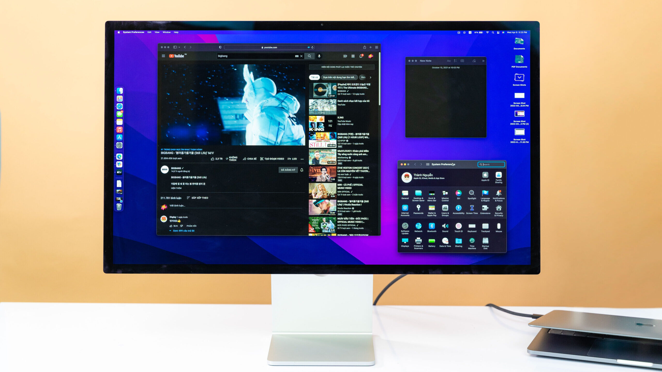 Cận cảnh màn hình Studio Display đầu tiên tại Việt Nam: Thiết kế tối ...