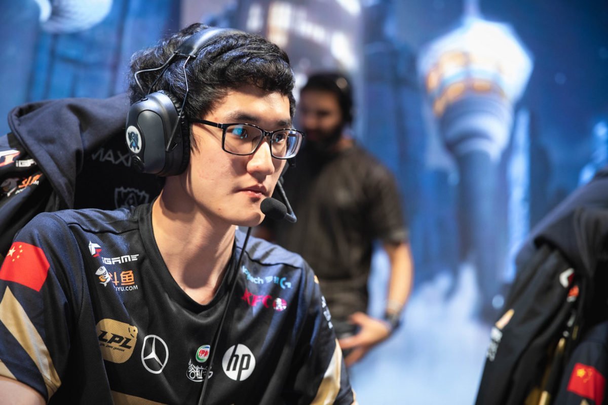 LMHT: Tuyển thủ chuyên nghiệp V5 Karsa phá vỡ kỷ lục không tưởng trong vòng playoff LPL