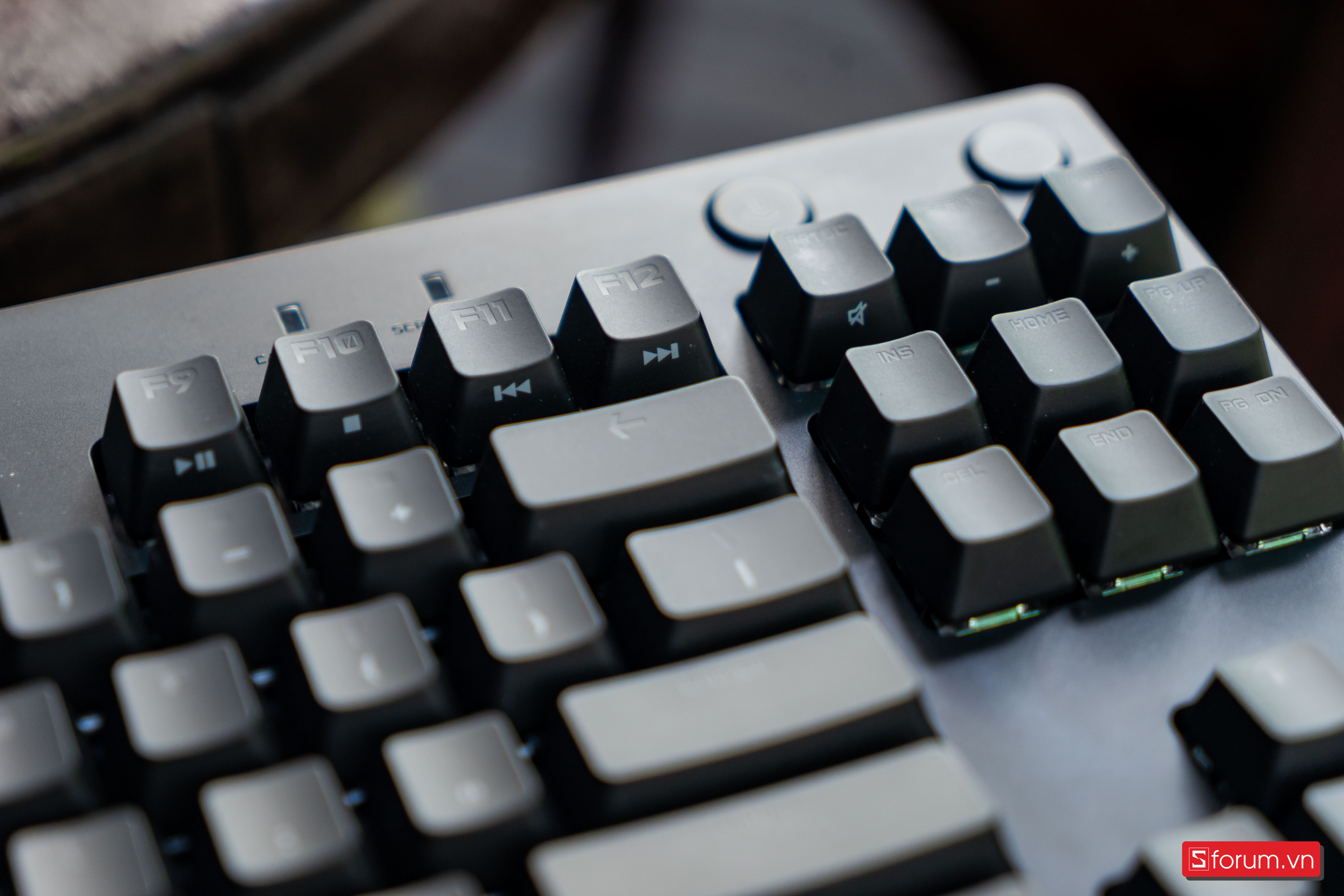 Trên tay Logitech G Pro X: Chiếc bàn phím gaming được game thủ chuyên ...