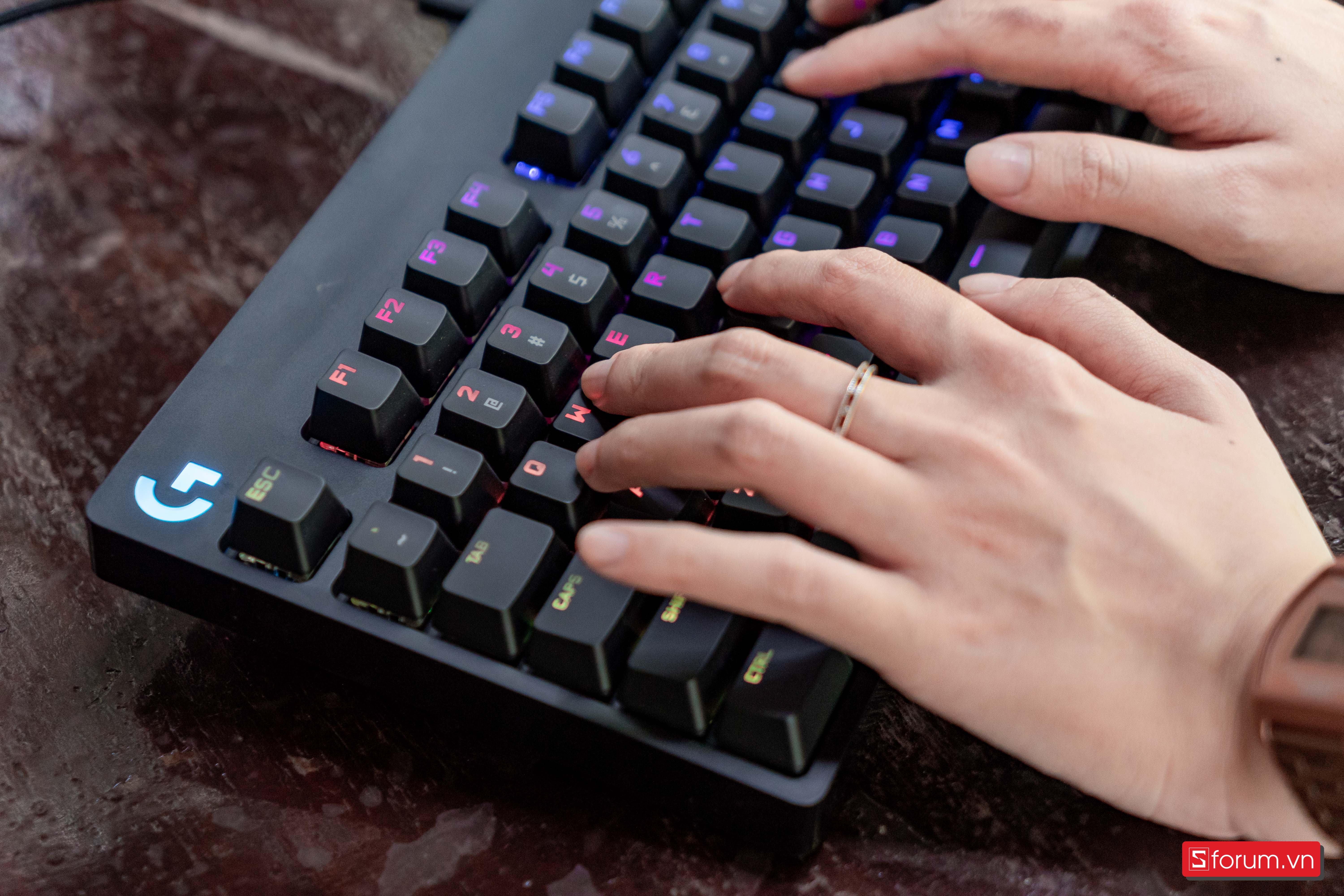 Trên tay Logitech G Pro X: Chiếc bàn phím gaming được game thủ chuyên ...