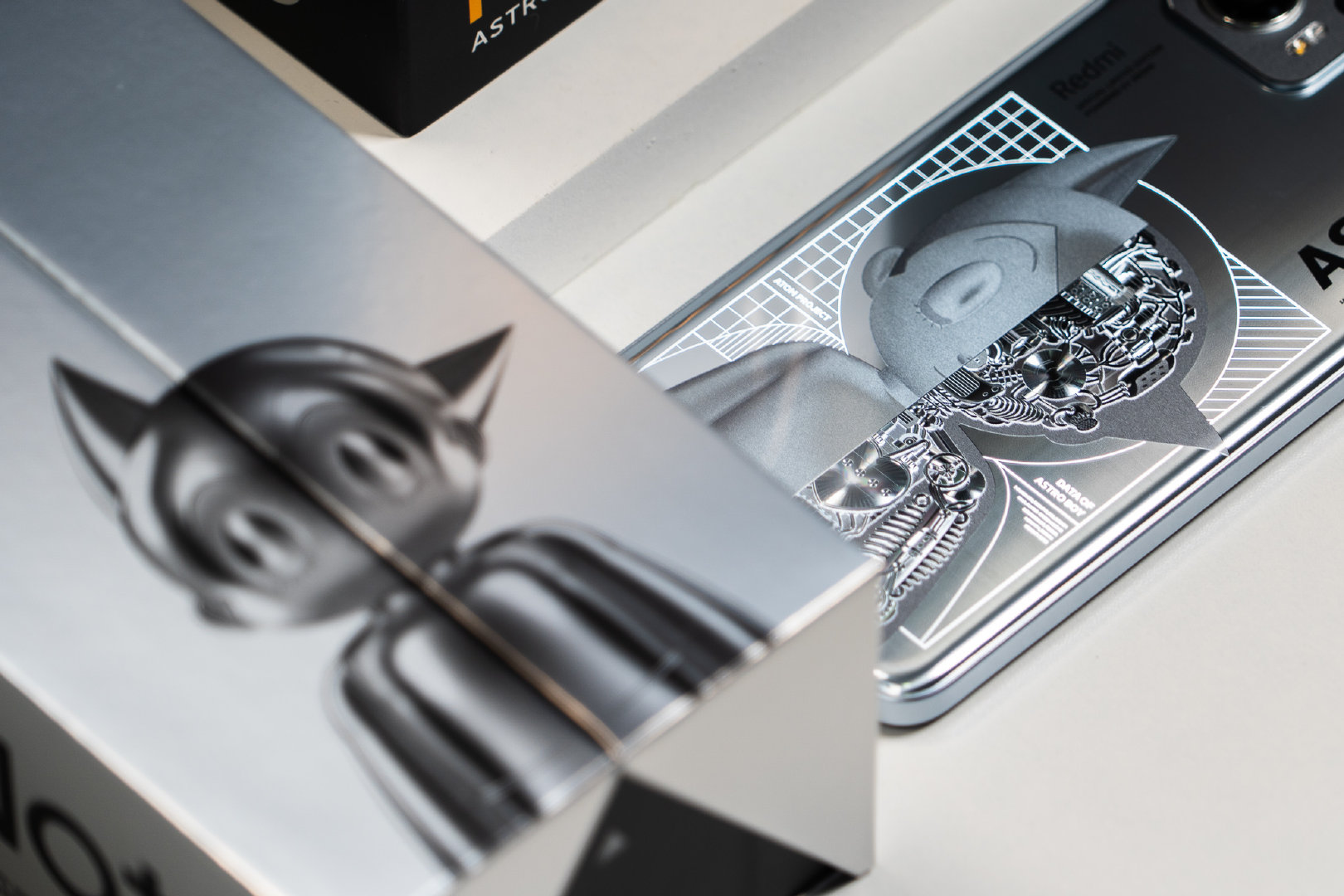 Cận cảnh Redmi Note 11T phiên bản Astro Boy đặc biệt, bán giới hạn chỉ ...