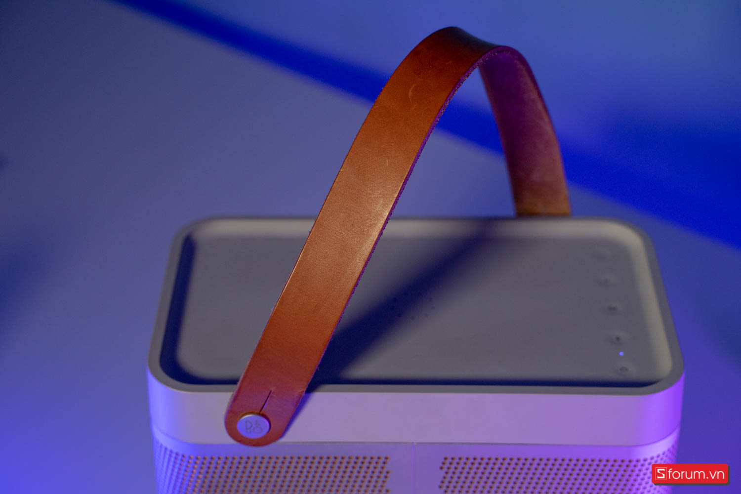 Trên tay và trải nghiệm nhanh loa di động B&O Beolit 20: Sự giao thoa ...