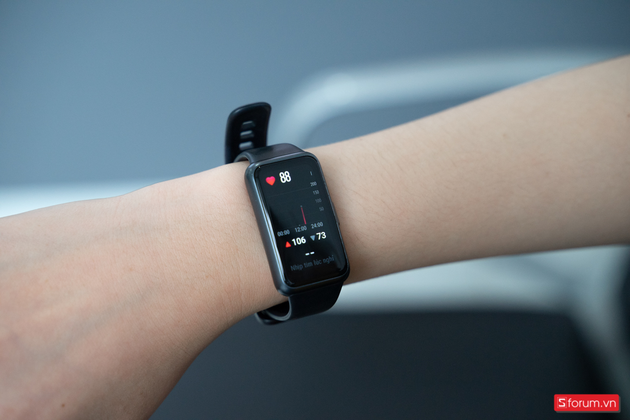 Trên tay Huawei Band 7: Mỏng, nhẹ hơn, cải thiện trải nghiệm người dùng ...