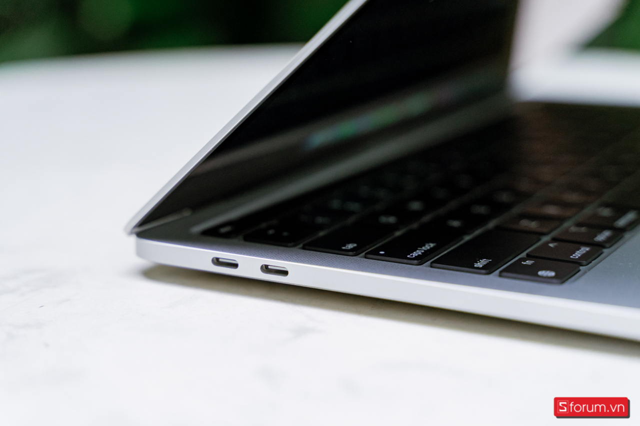 Mở hộp MacBook Pro M2 mới về VN: "Bình cũ mà rượu cũng không mới lắm ...