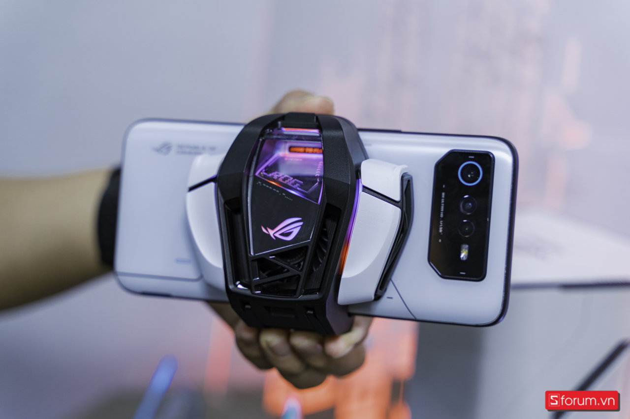 Trên tay bộ đôi ROG Phone 6 và 6 Pro: Đẹp và đậm chất gaming, cấu hình ...