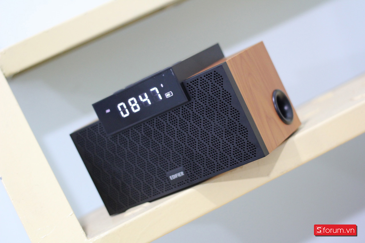 Trên tay loa di động Edifier MP260: Chất âm hiện đại gói gọn trong ...